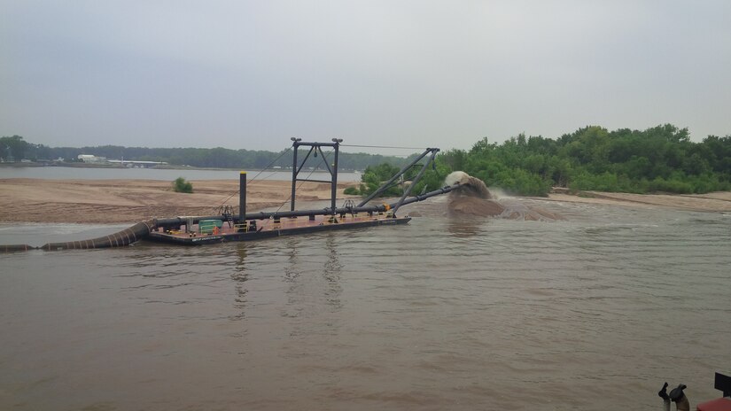 CEMVS Spill Barge THOMAS N. GEORGE > Philadelphia District & Marine ...
