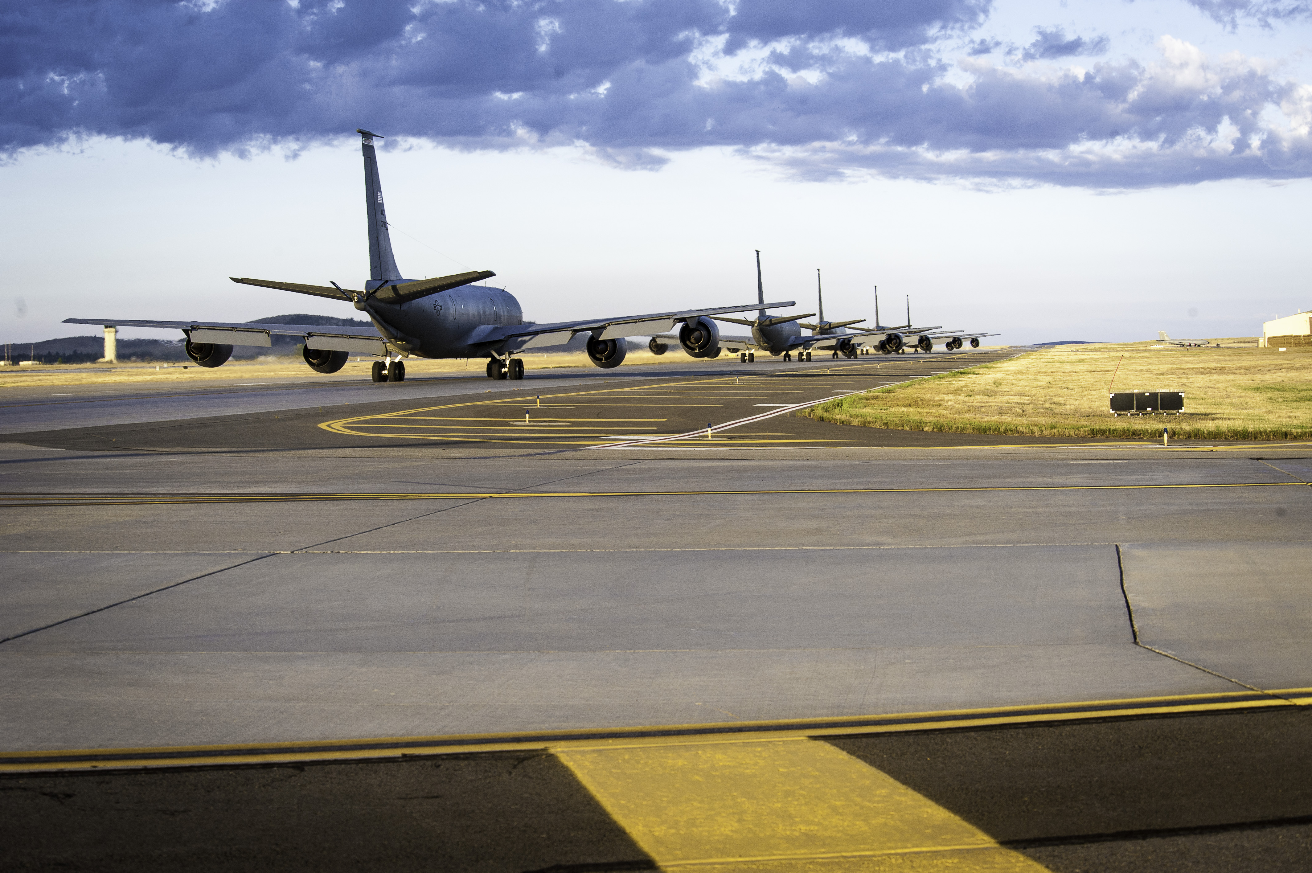 Seven aircraft launch during base exercise > Fairchild Air Force Base ...