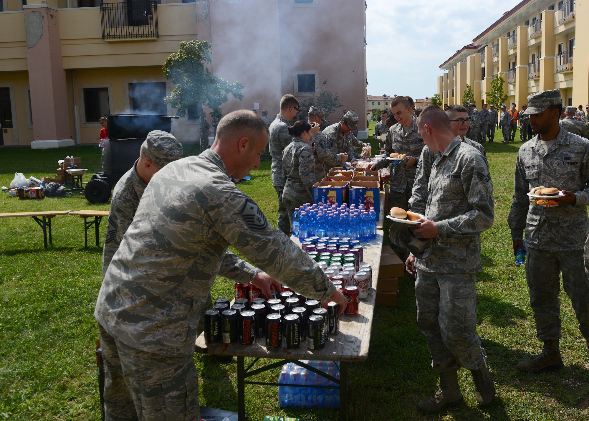 Dorm barbeque builds bonds with leadership > Aviano Air Base > News Display