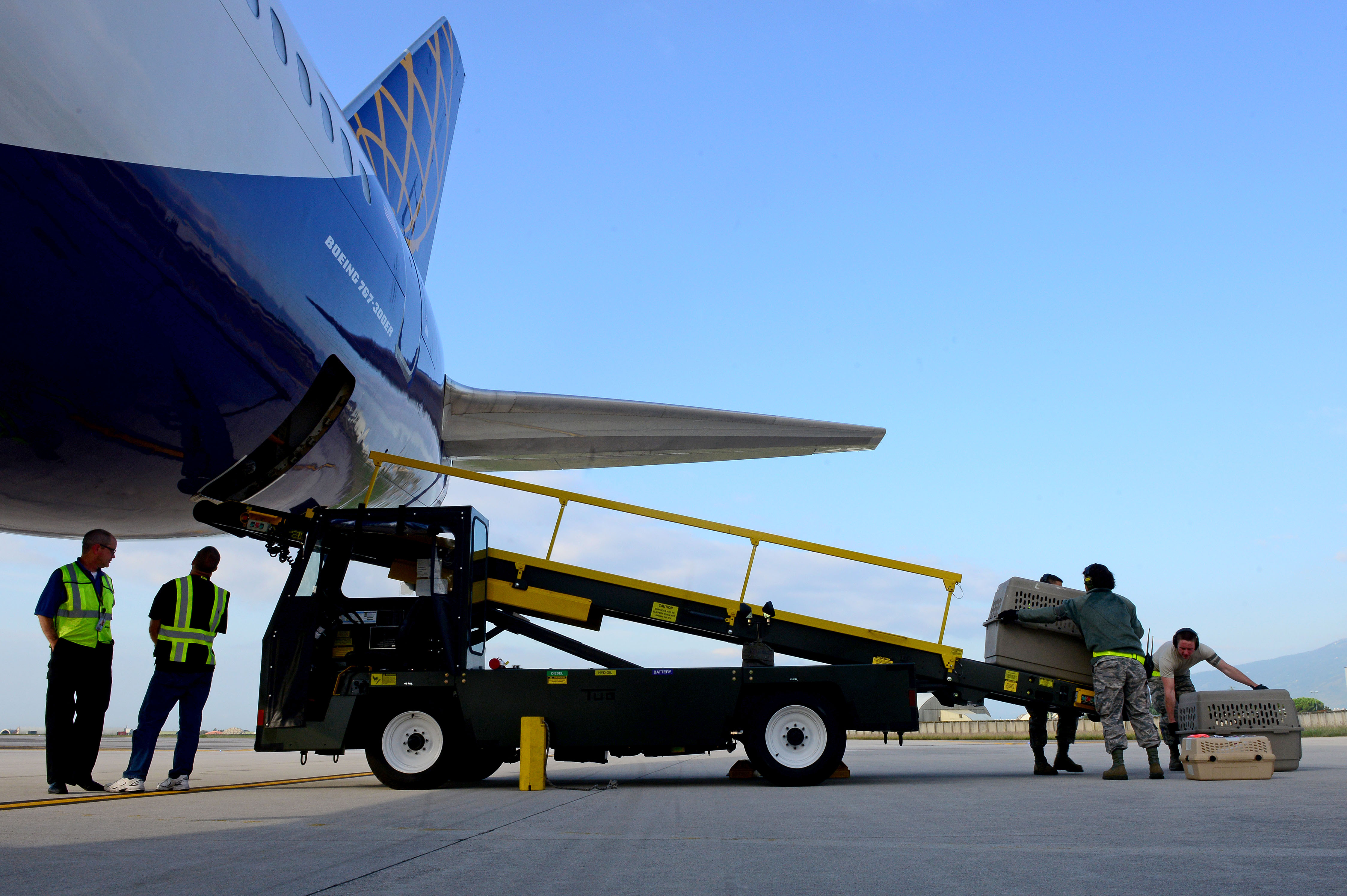 Mission Spotlight: Rapid and decisive global air mobility > Aviano Air ...