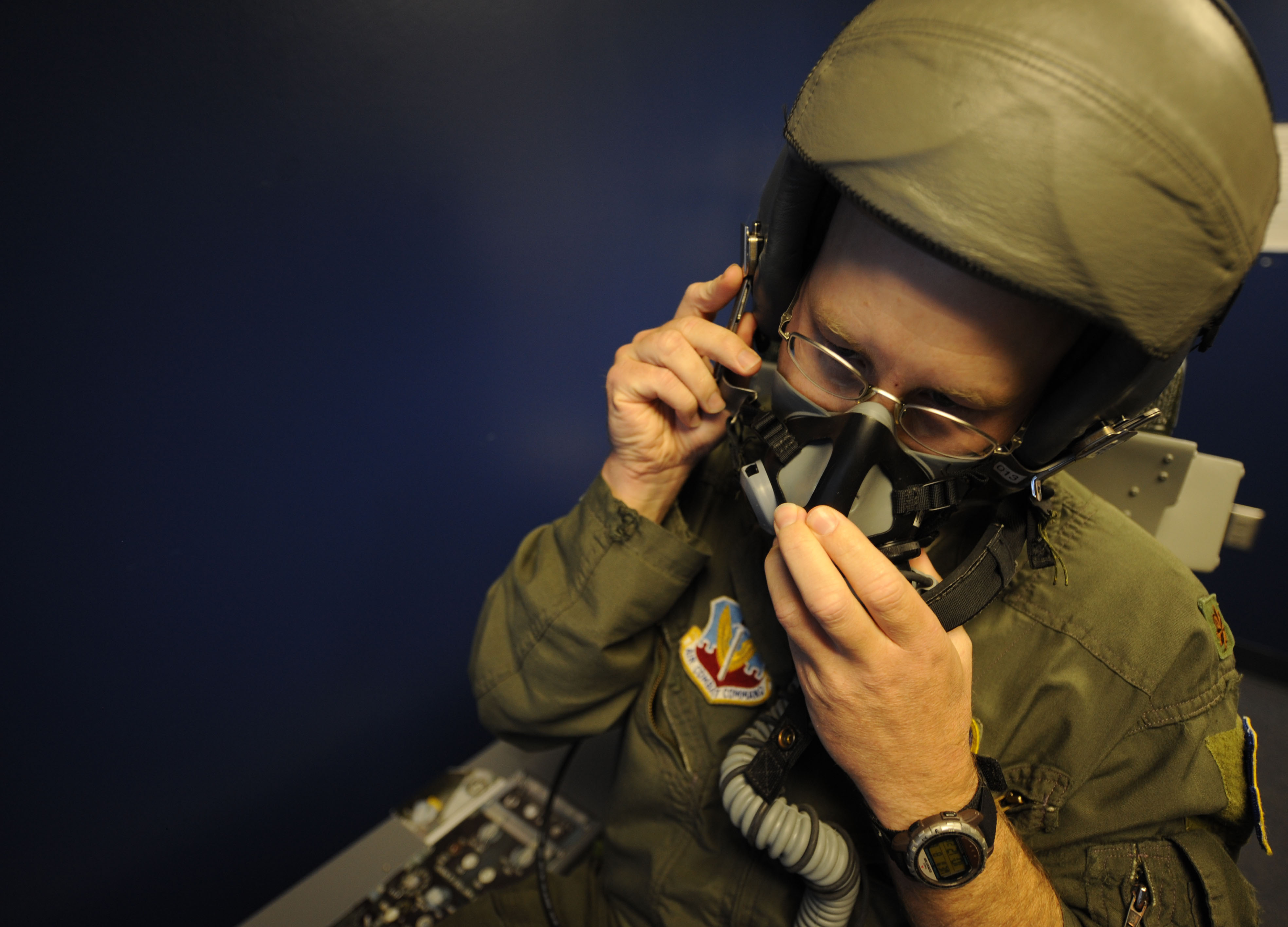 Aerospace physiologist refreshes pilots on physiological threats