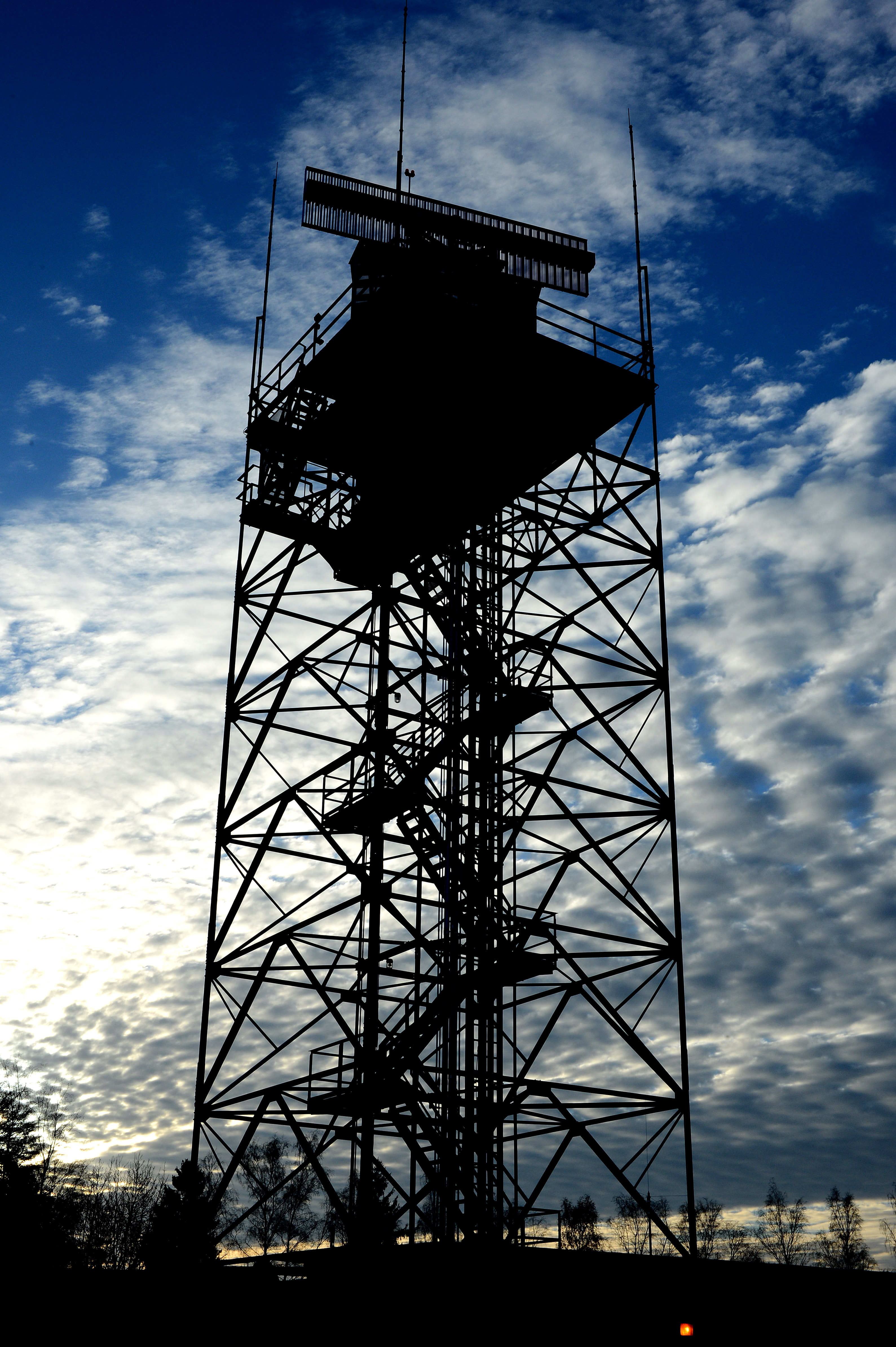 Teamwork leads to innovative radar repair > U.S. Air Forces in Europe ...