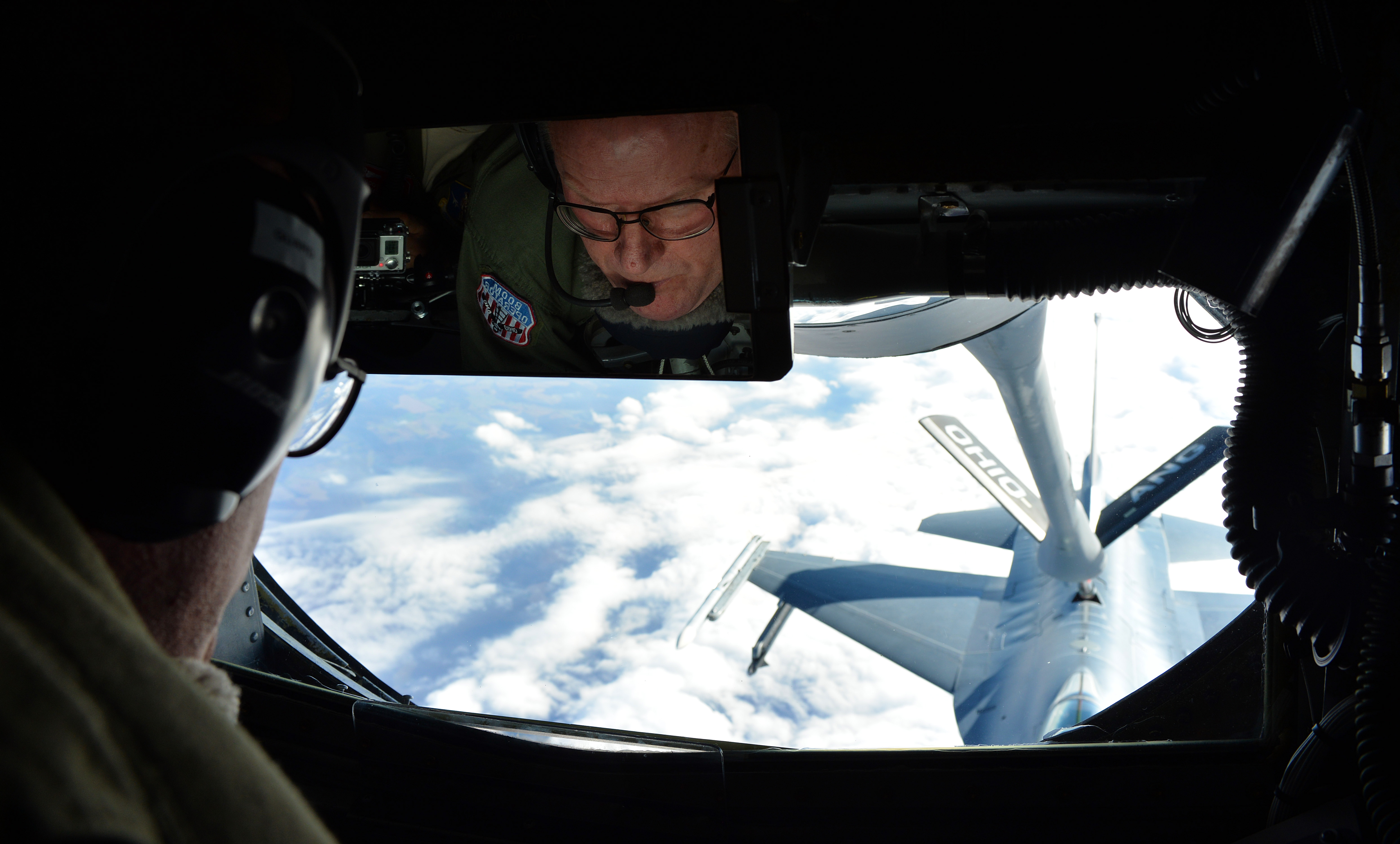 Boom operator takes final flight after 41 years of service > 121st Air ...