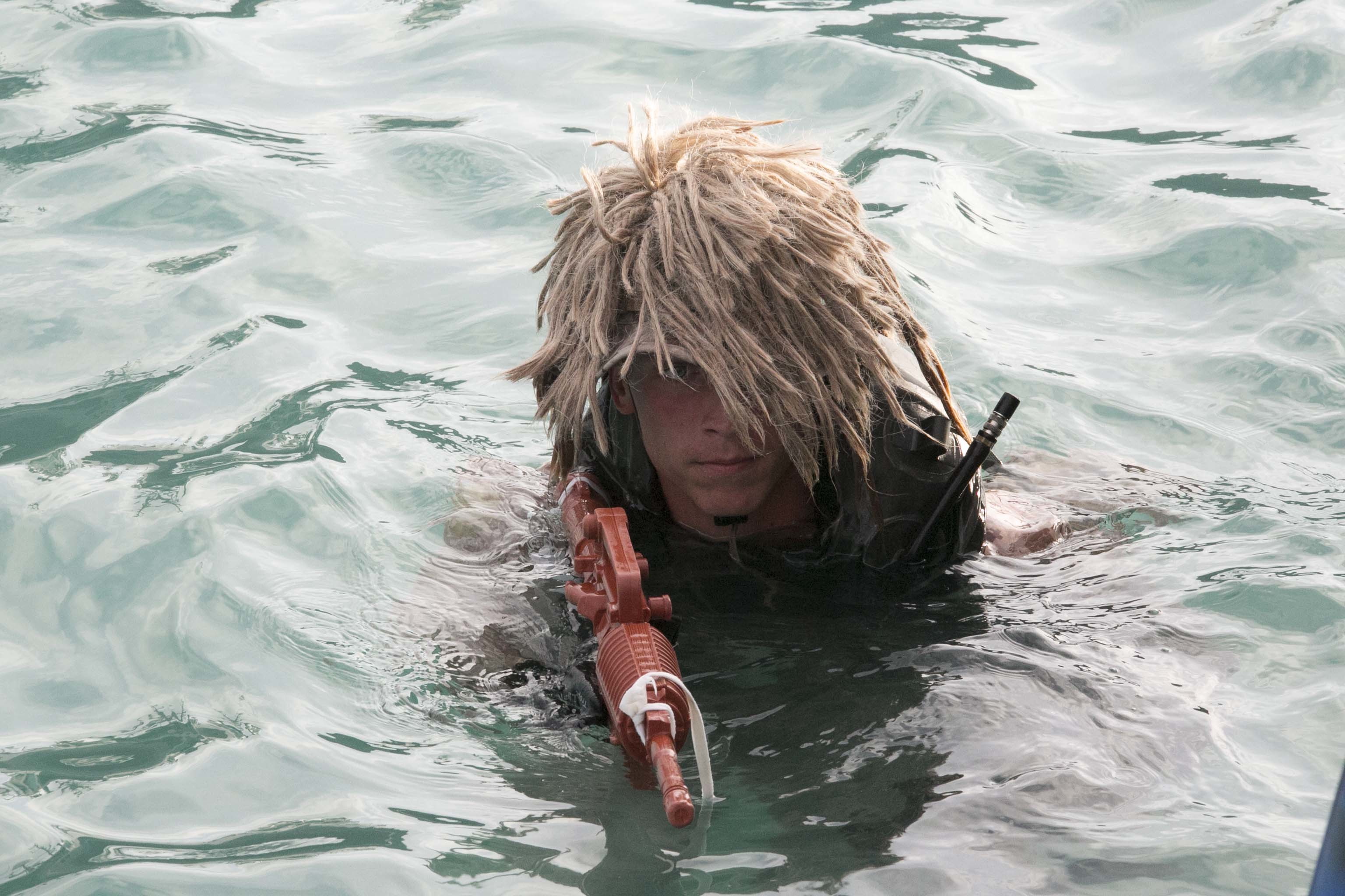 Marines Dive Into Amphibious Skills