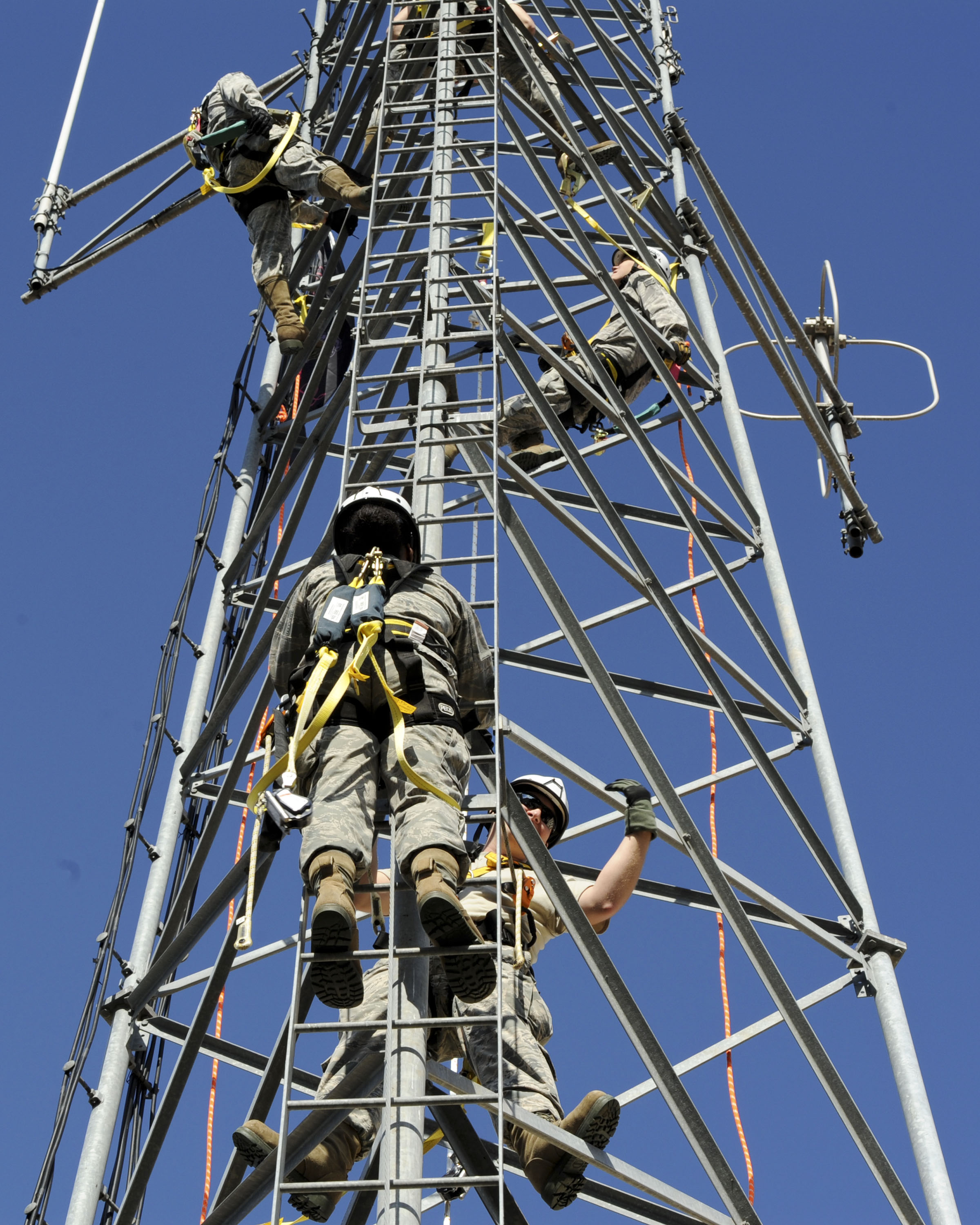 Cable dawgs climb great heights > Barksdale Air Force Base > Display