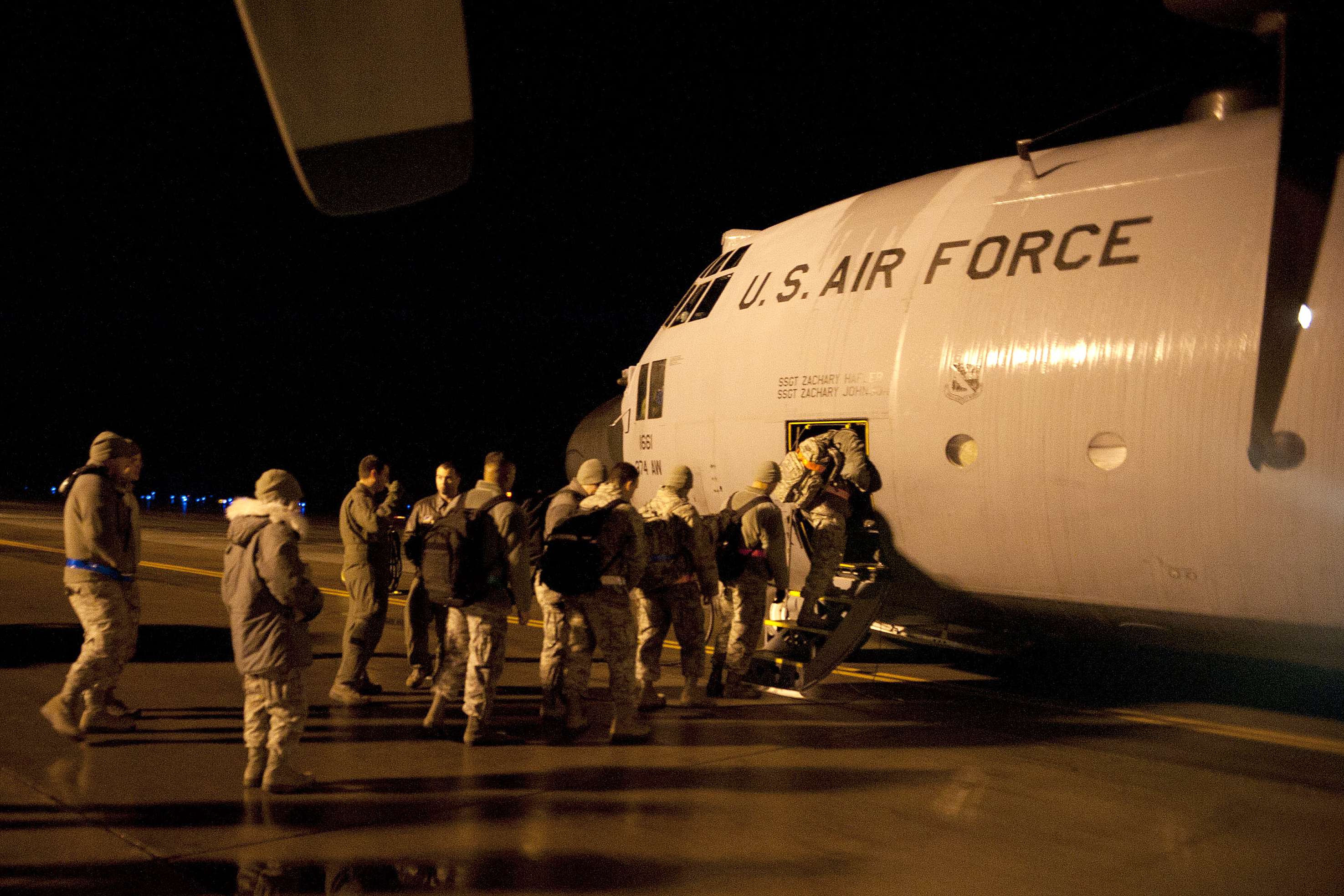 Airmen sent off into Sunrise > Misawa Air Base > Article Display