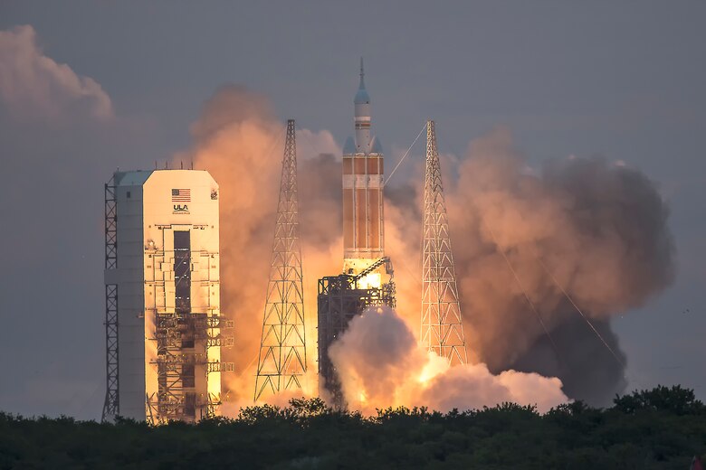 45th Space Wing Supports Nasas Orion Eft 1 Mission Atop Delta Iv Heavy
