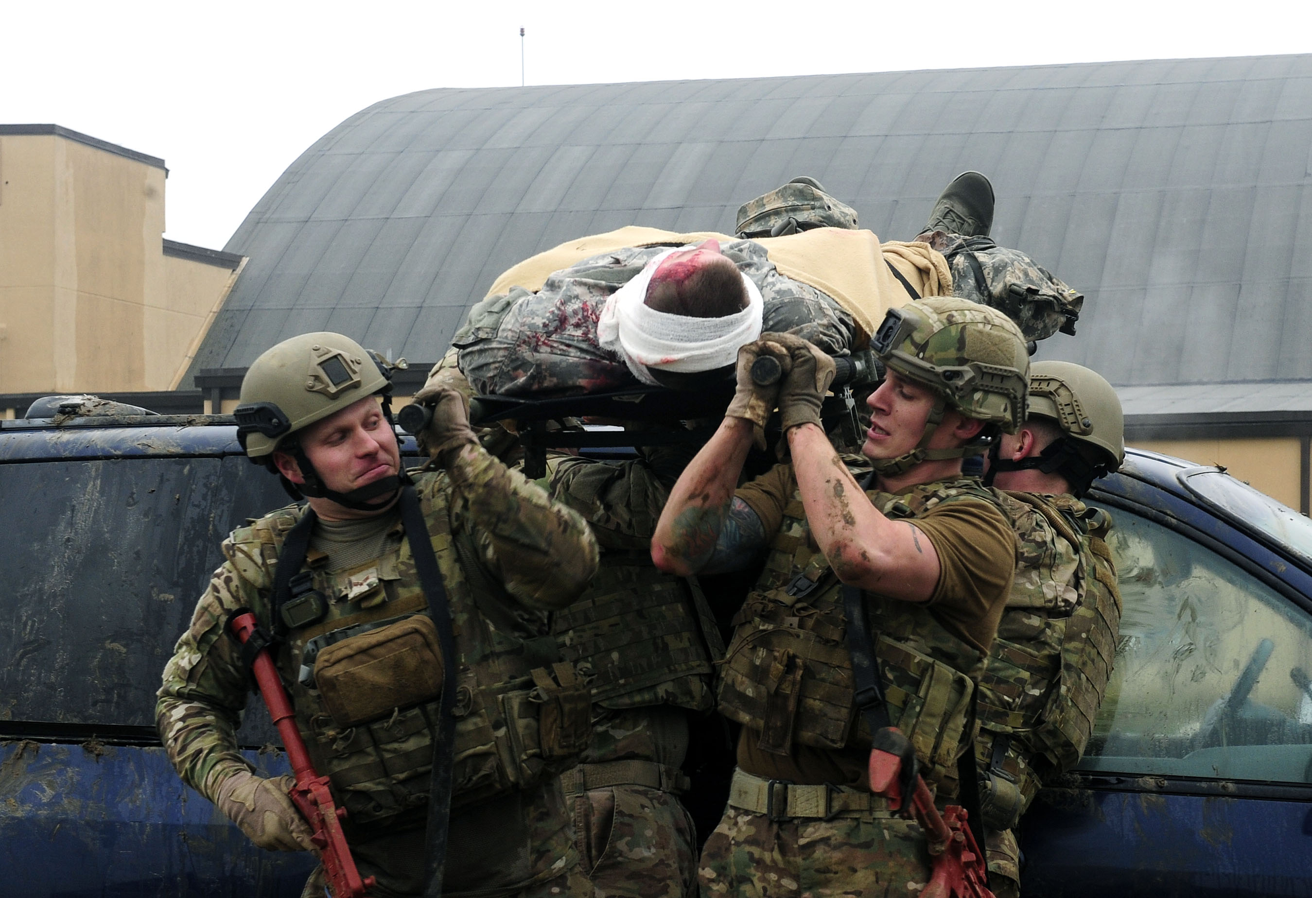 Active Duty and reserve EOD Airmen learn lifesaving skills > Air ...