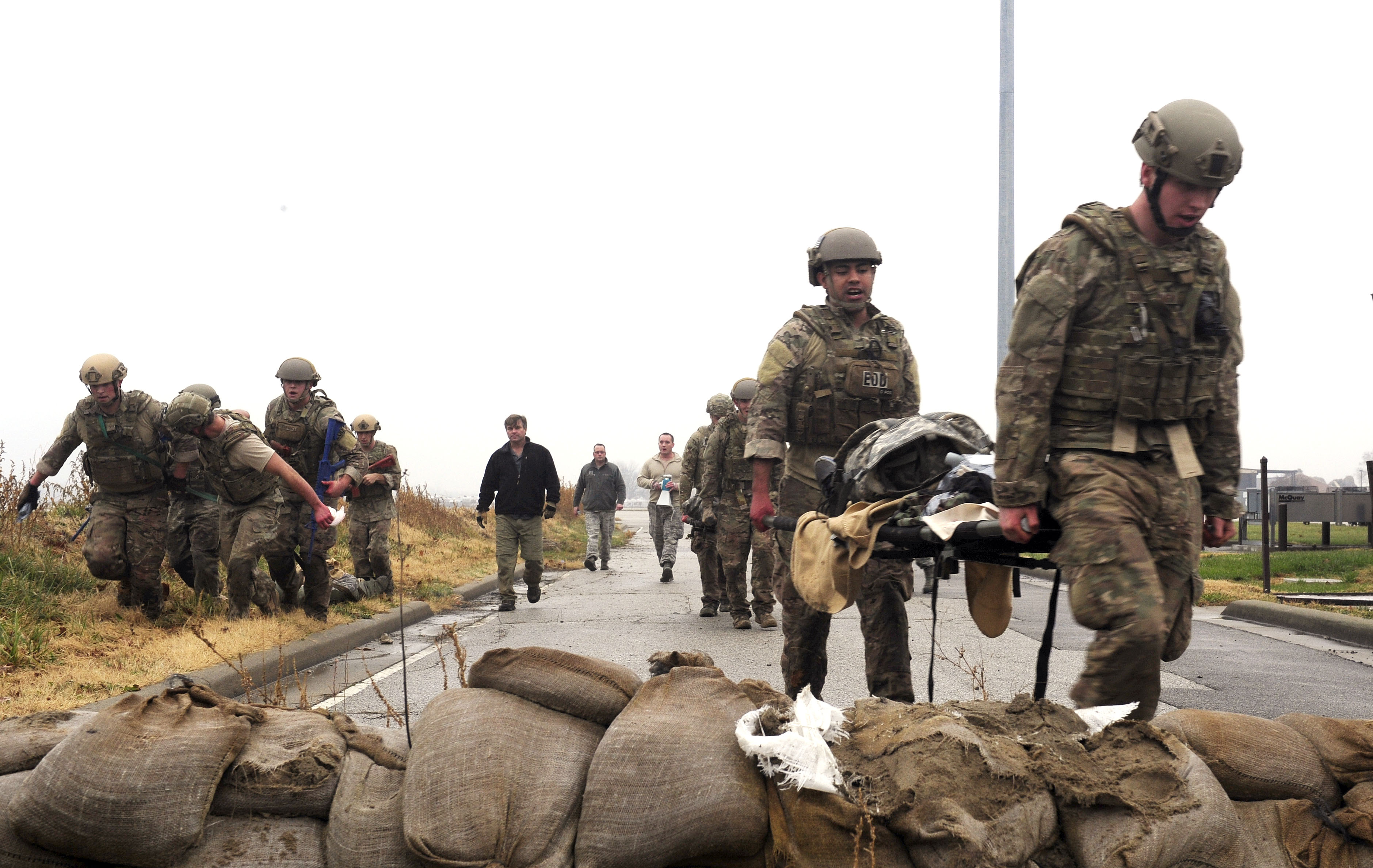 Active Duty and reserve EOD Airmen learn lifesaving skills > Air ...