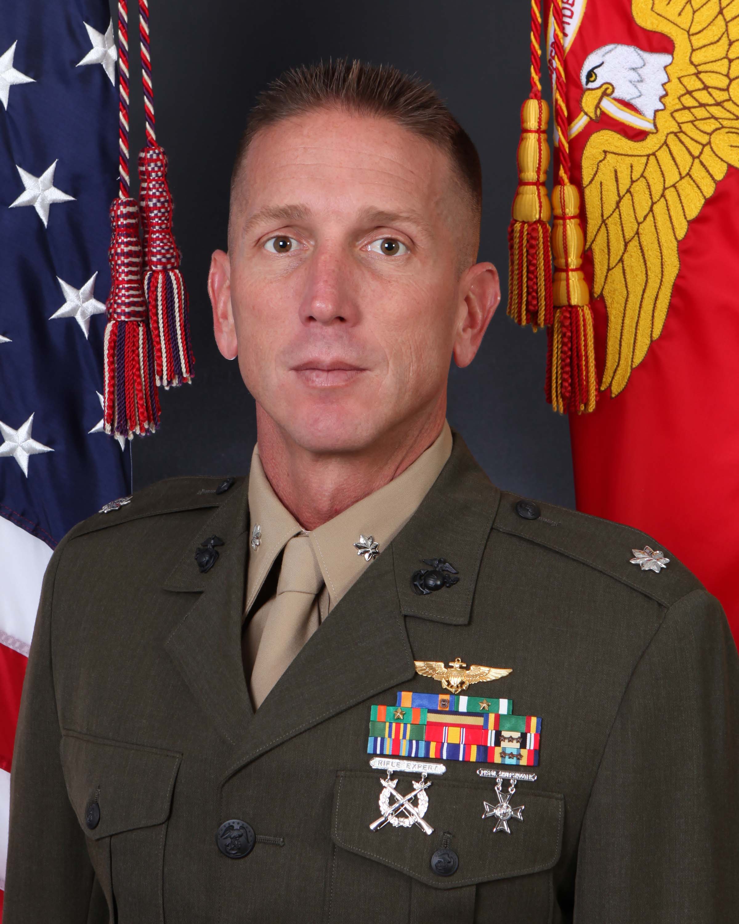 Silvia assumes command of Hammerheads > Marine Corps Air Station Cherry ...