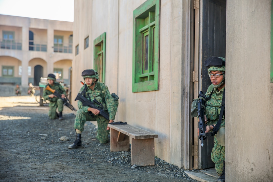 Marines with 1/5 and the 7th Singapore Infantry Brigade team up for ...