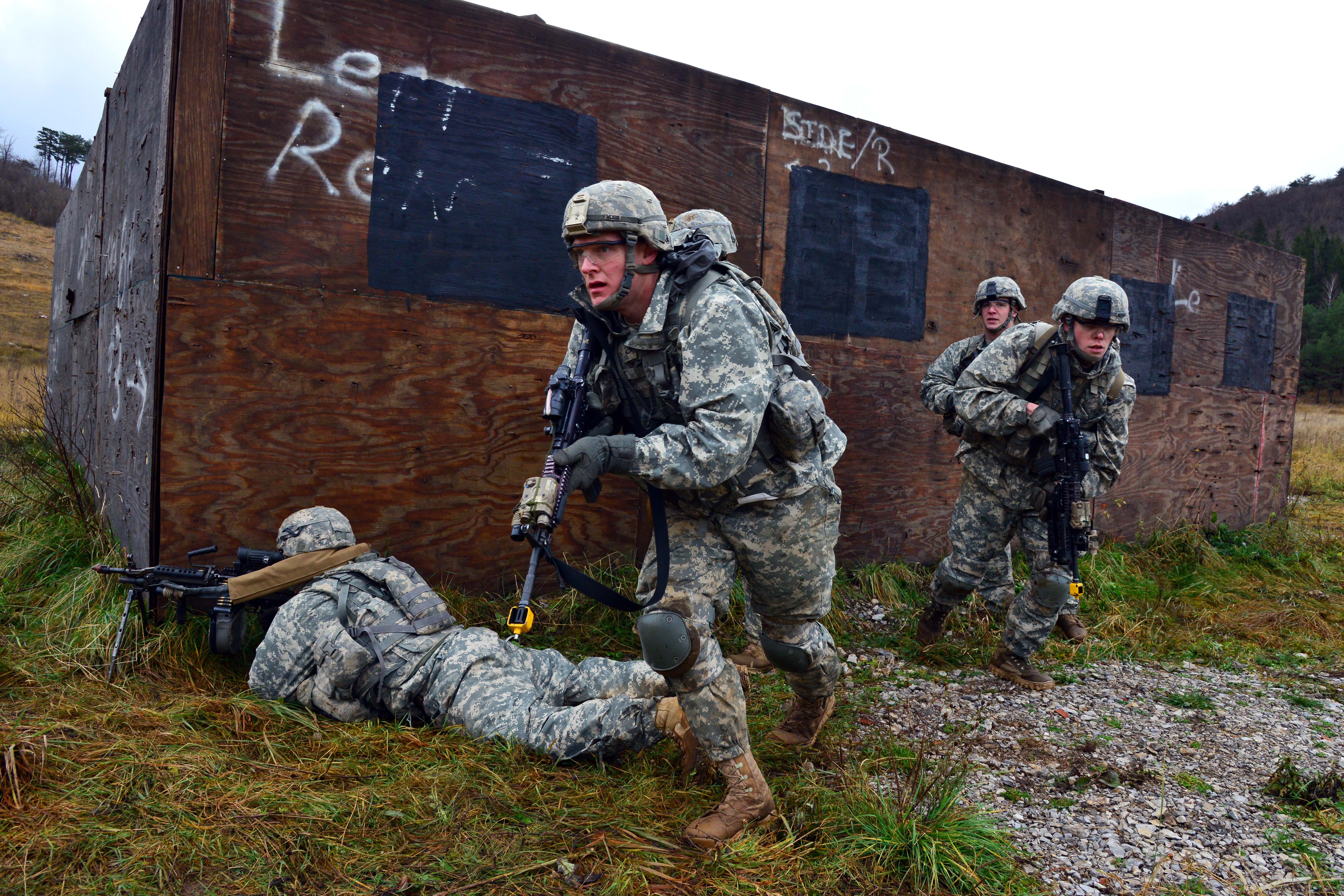 U.S. paratroopers rehearse for a live-fire exercise during Exercise ...