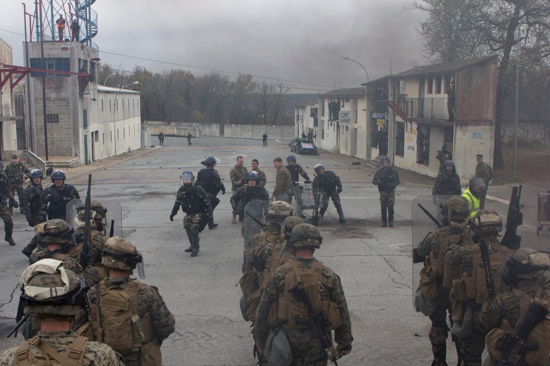 U.S. Marines, French Gendarmes conduct crowd and riot control training