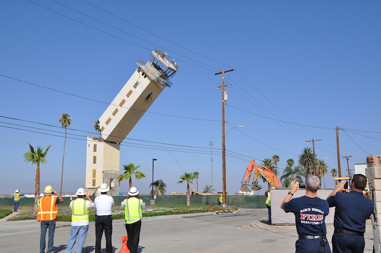 Control tower demolished > March Air Reserve Base > Article Display
