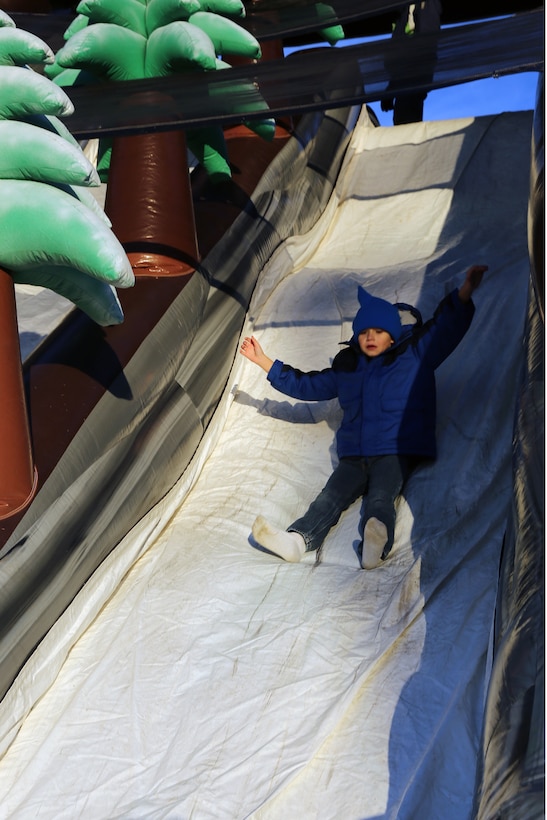 Families kick off holiday season with Winterfest