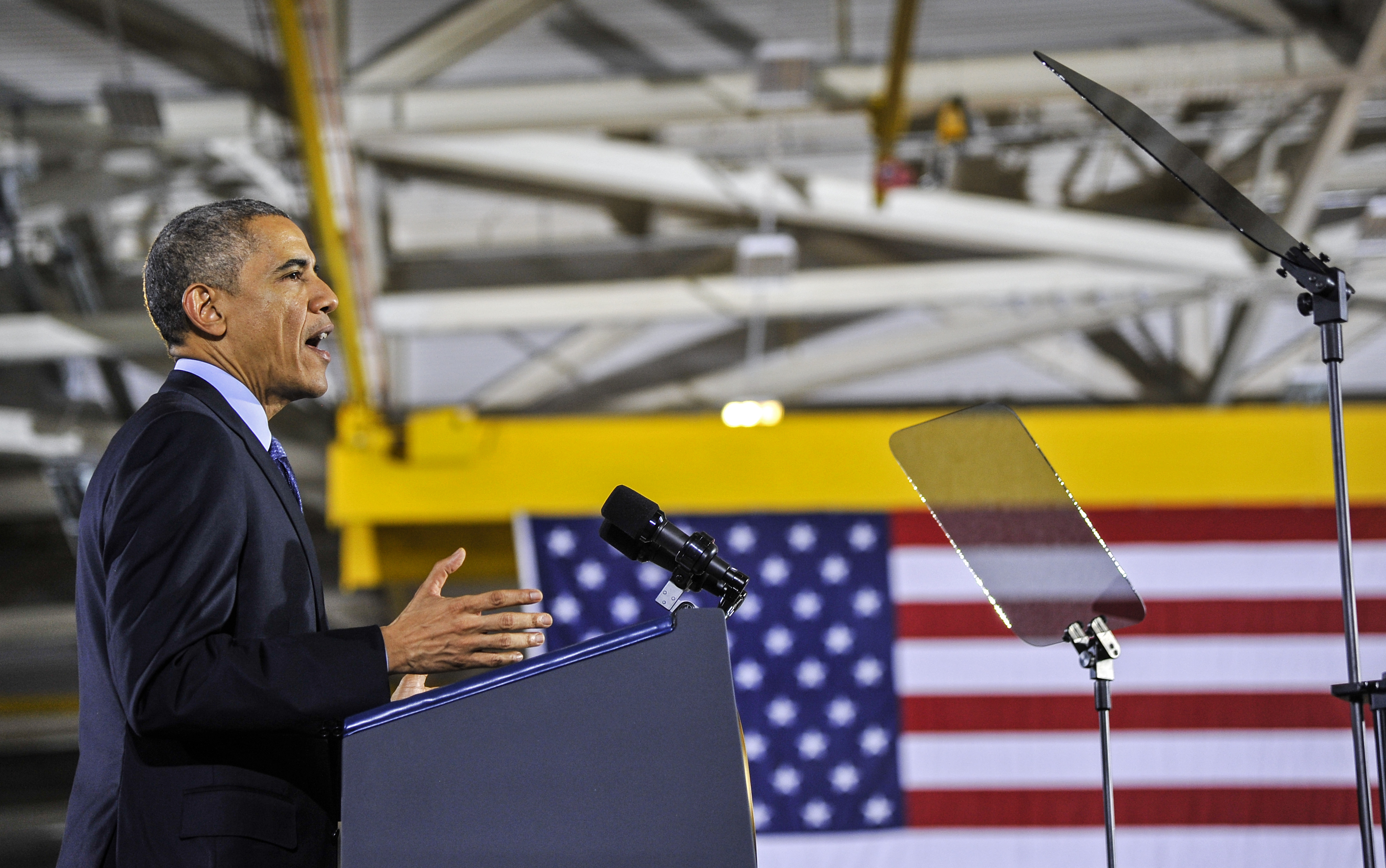 President Obama expresses gratitude to troops, civilians during visit ...