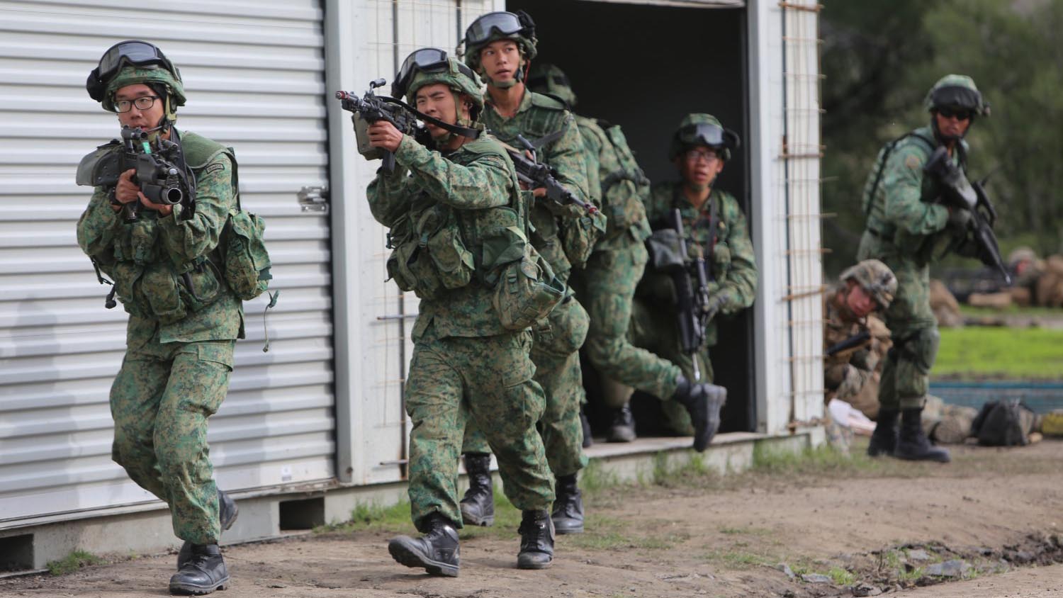 Marines team up with Singaporean Armed Forces for Valiant Mark 14.2