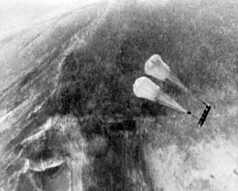 Combat Airlift Help Dates Back to Korea > 18th Air Force > Article Display