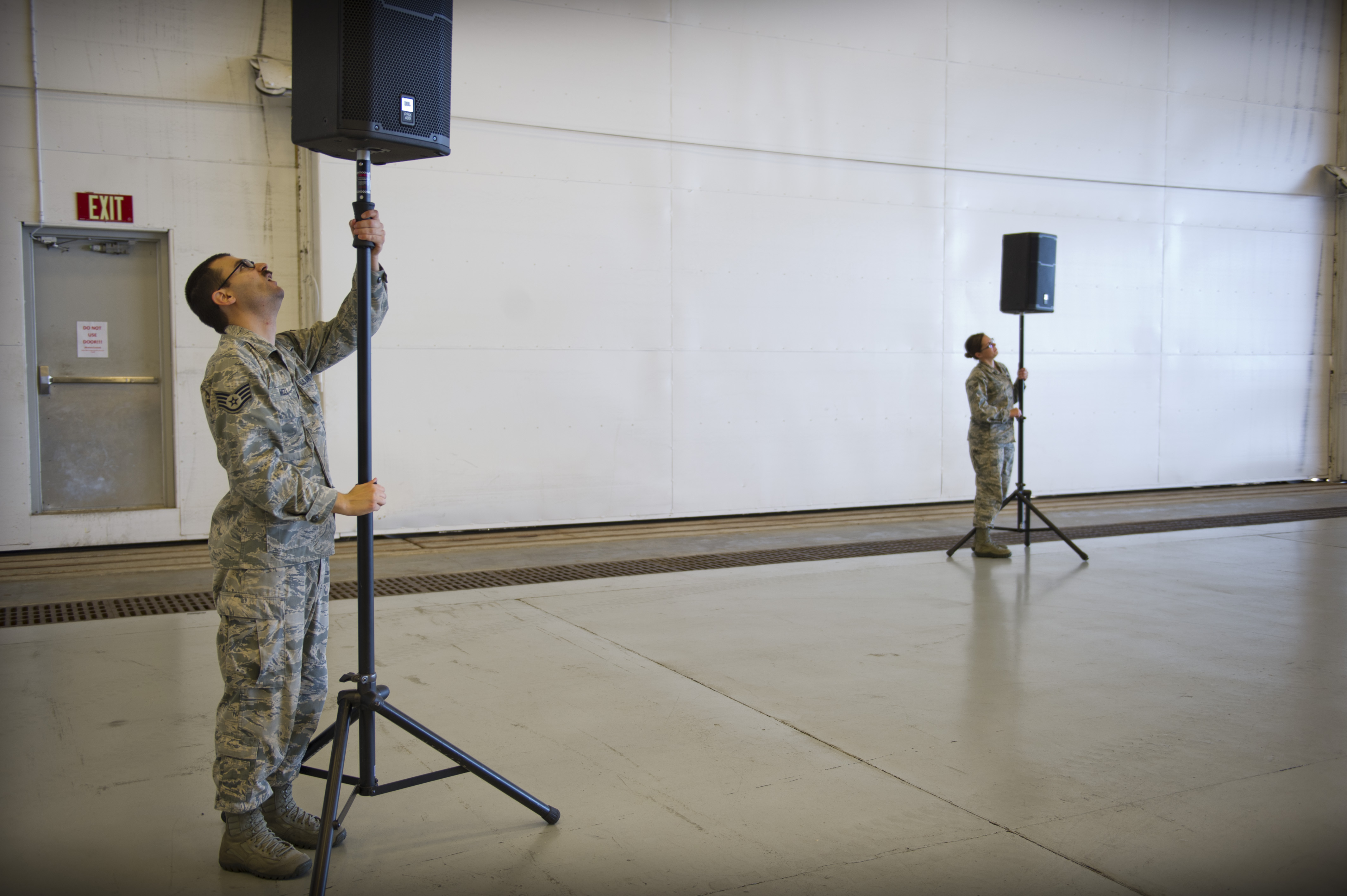 1st SOCS: mic check 1, 2 > Hurlburt Field > Article Display