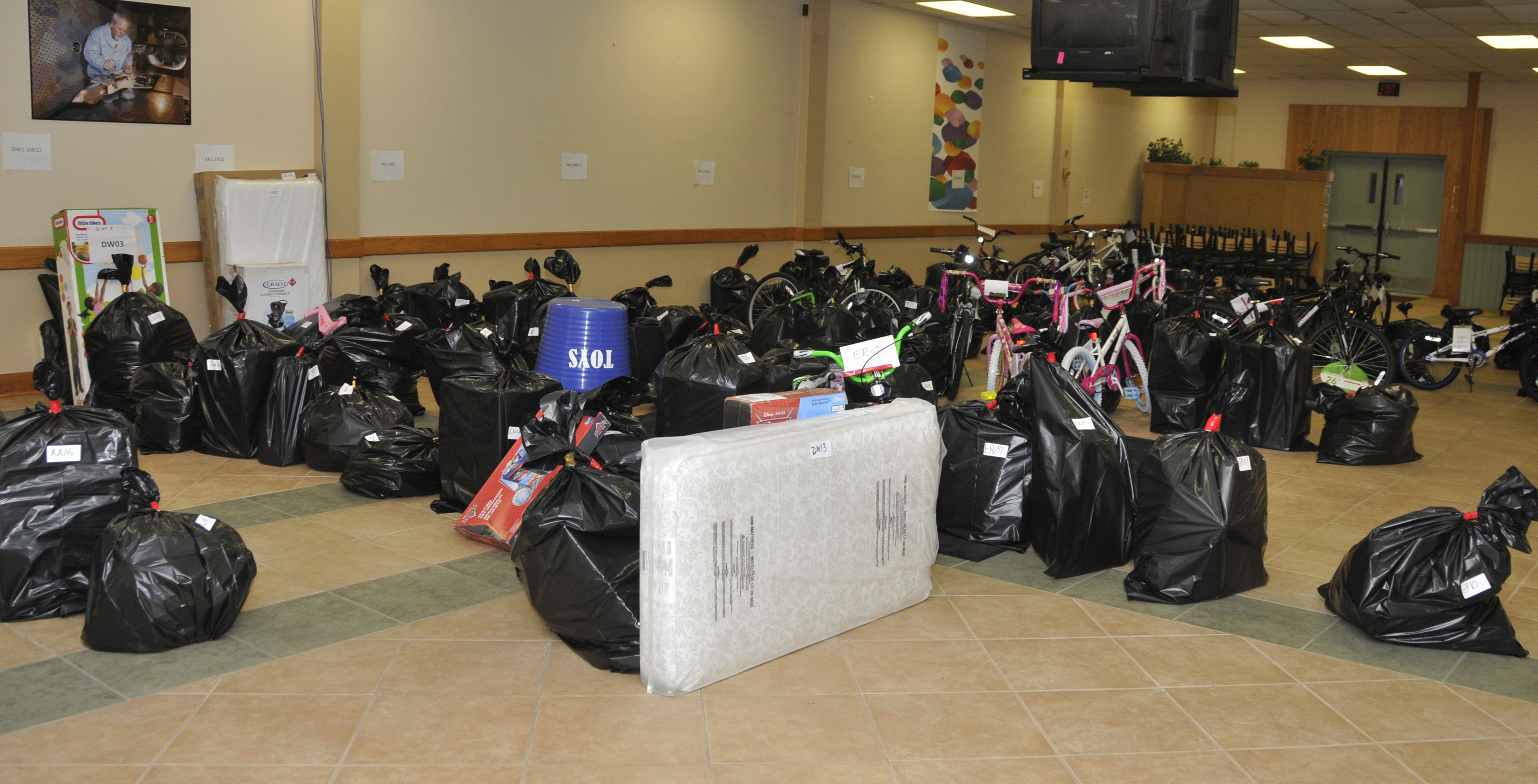 Team AEDC shows true meaning of Christmas with Angel Tree program ...