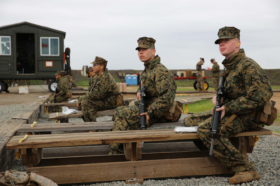Learning the M-16A4 service rifle for Corps and fellow Marines