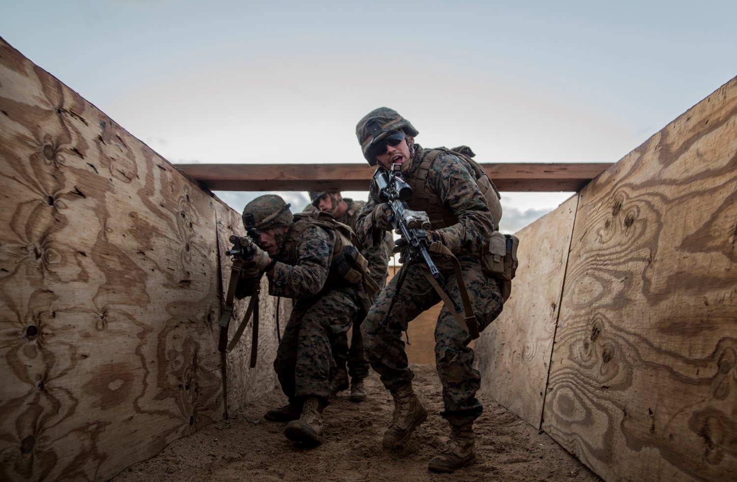 15th MEU Marines train in combined arms training
