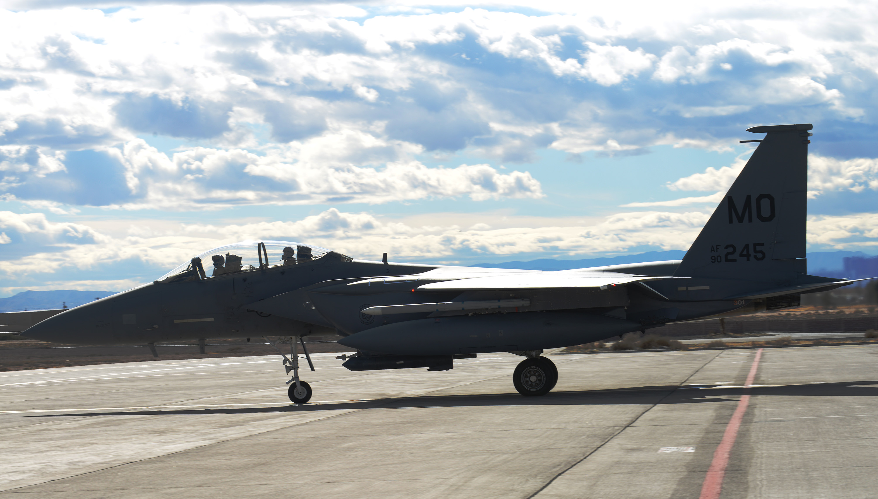 Gunfighter 1 takes to the skies at Red Flag 14-1 > Mountain Home Air ...