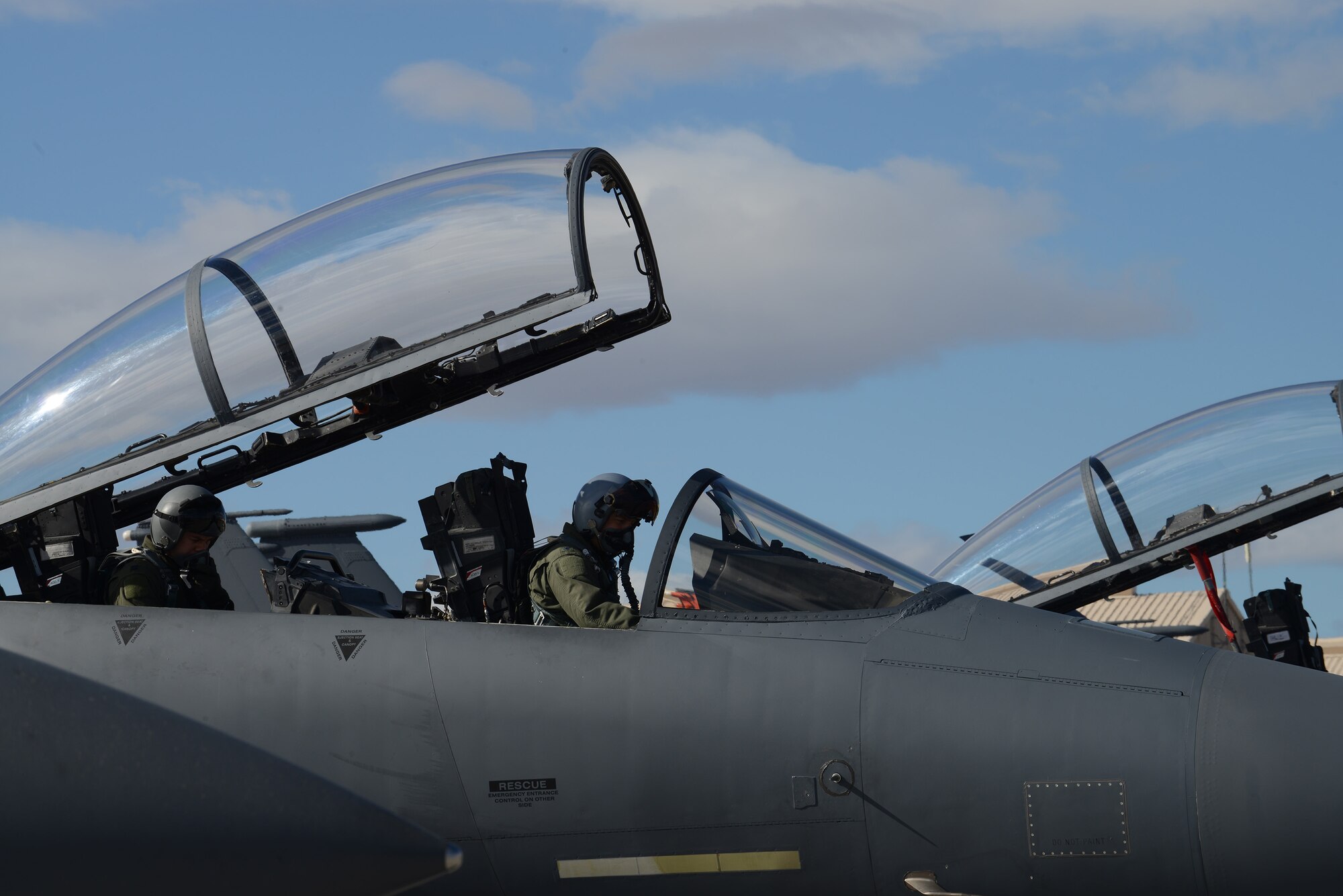 Gunfighter 1 takes to the skies at Red Flag 14-1 > Mountain Home Air ...