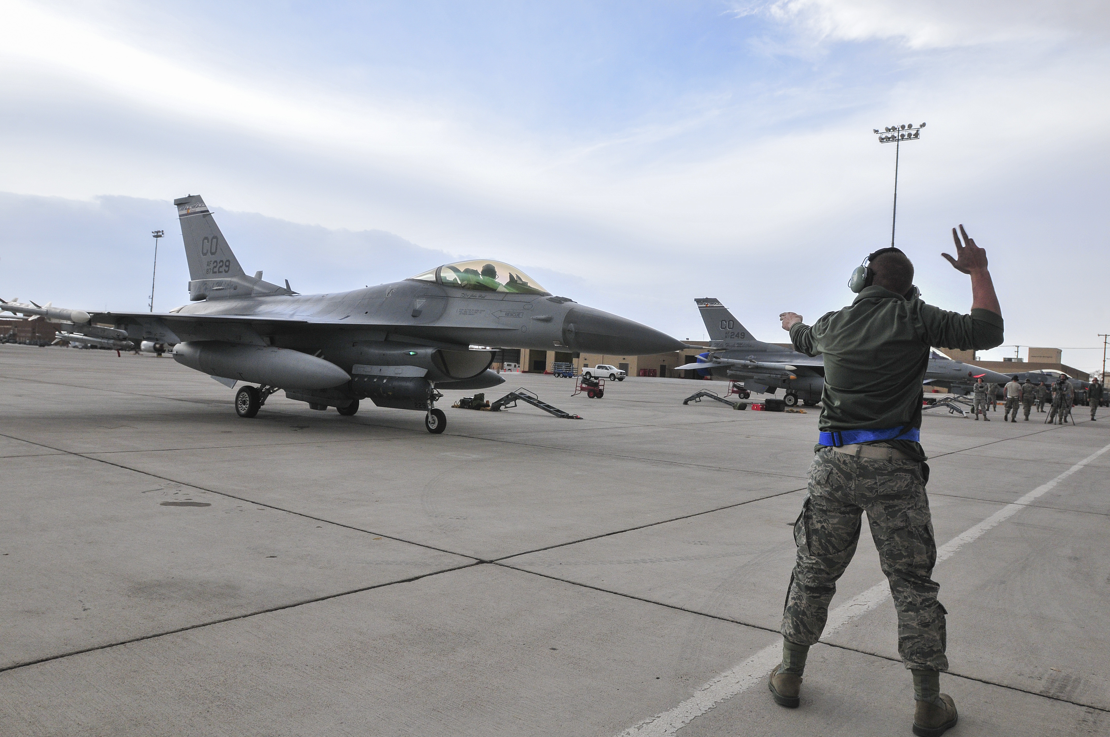 140th Wing represents the National Guard at Red Flag 14-01 > 140th Wing ...