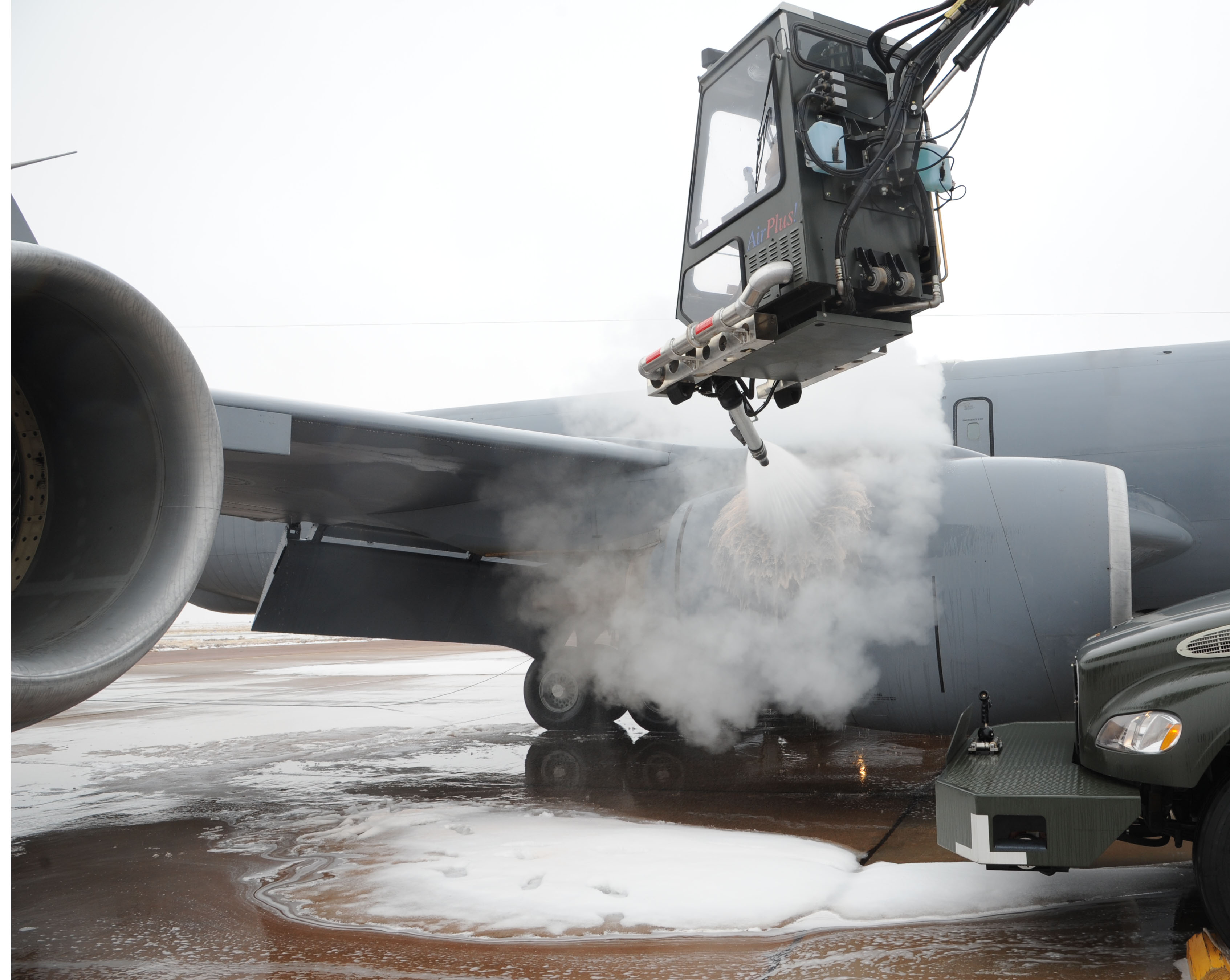 Deicing a KC-135