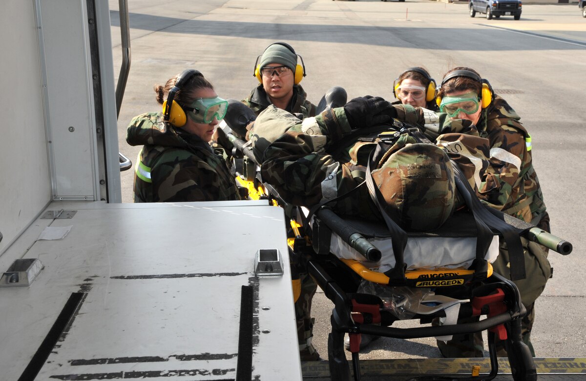 Photos: Airmen, Soldiers team up during dust-off, medevac > Pacific Air ...