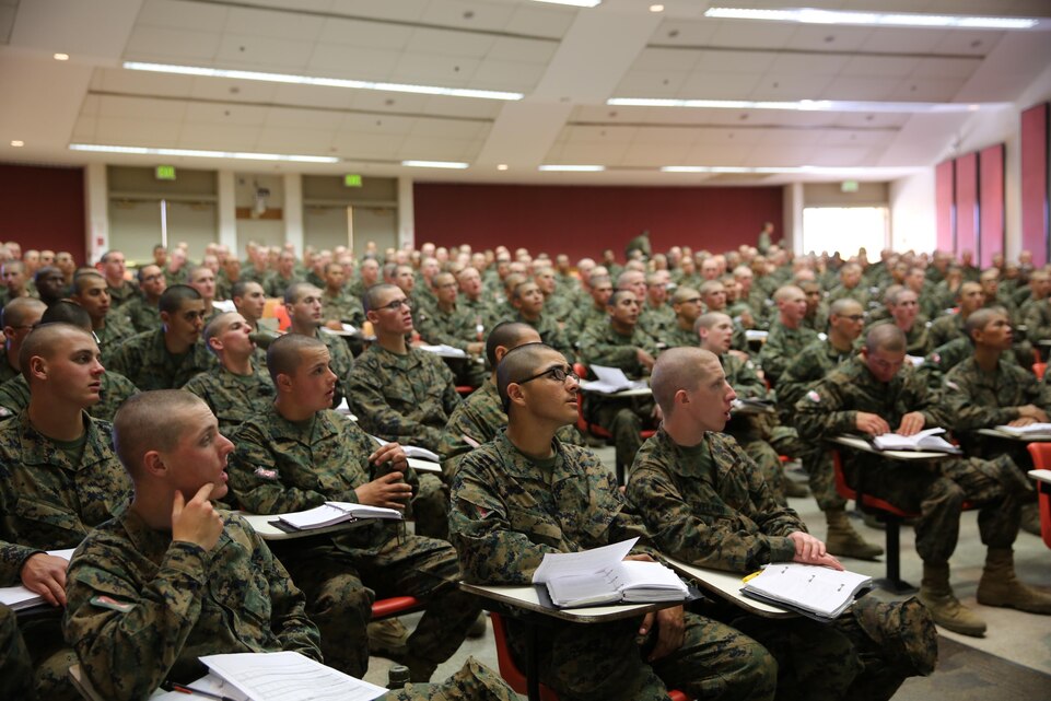 Recruits learn meaning of Marine uniform > United States Marine Corps ...