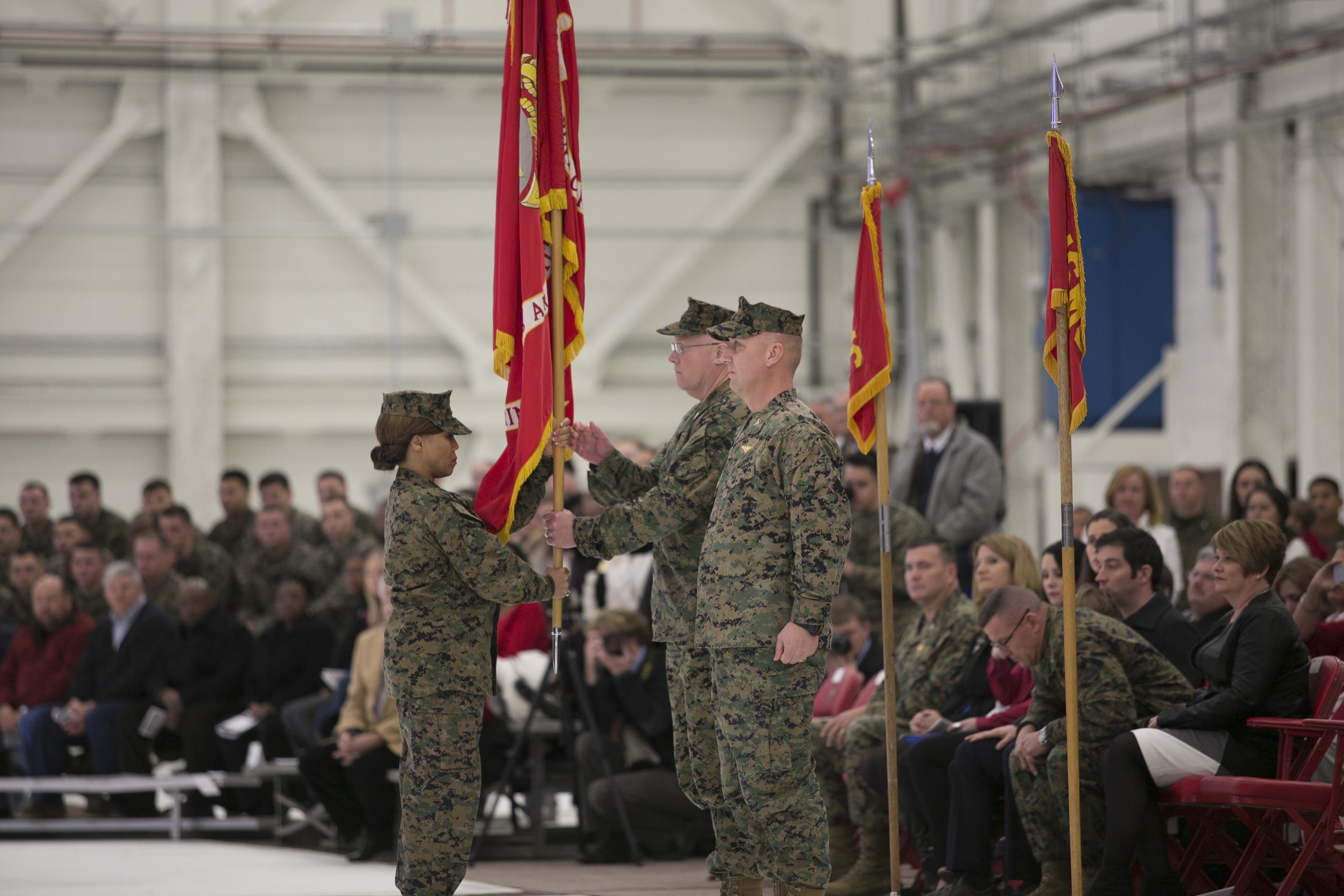 Air Station welcomes new CO; bids farewell to Col. Murtha > Marine ...