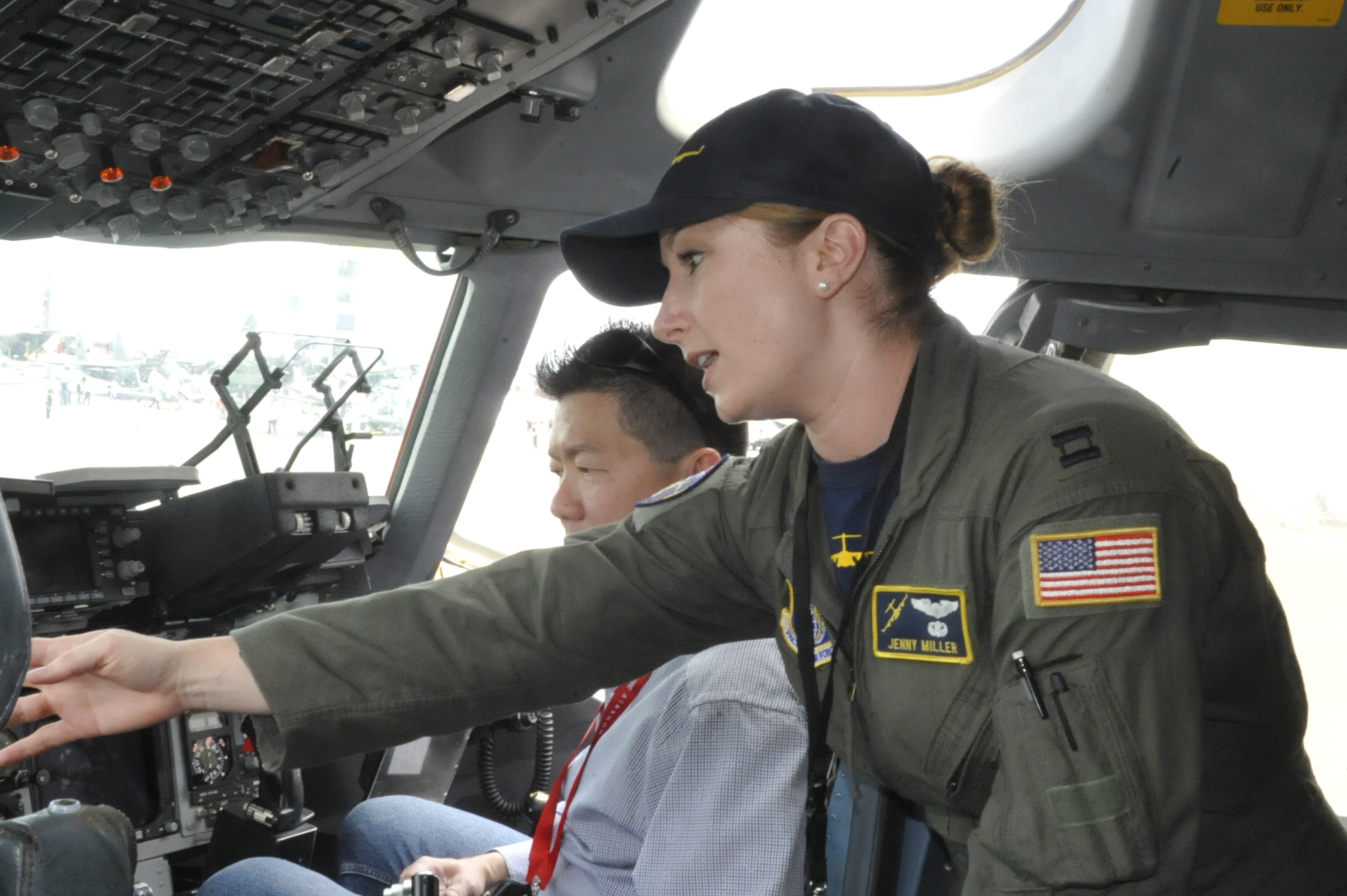 Pilots showcase C-17 during Asia's largest airshow > Osan Air Base ...