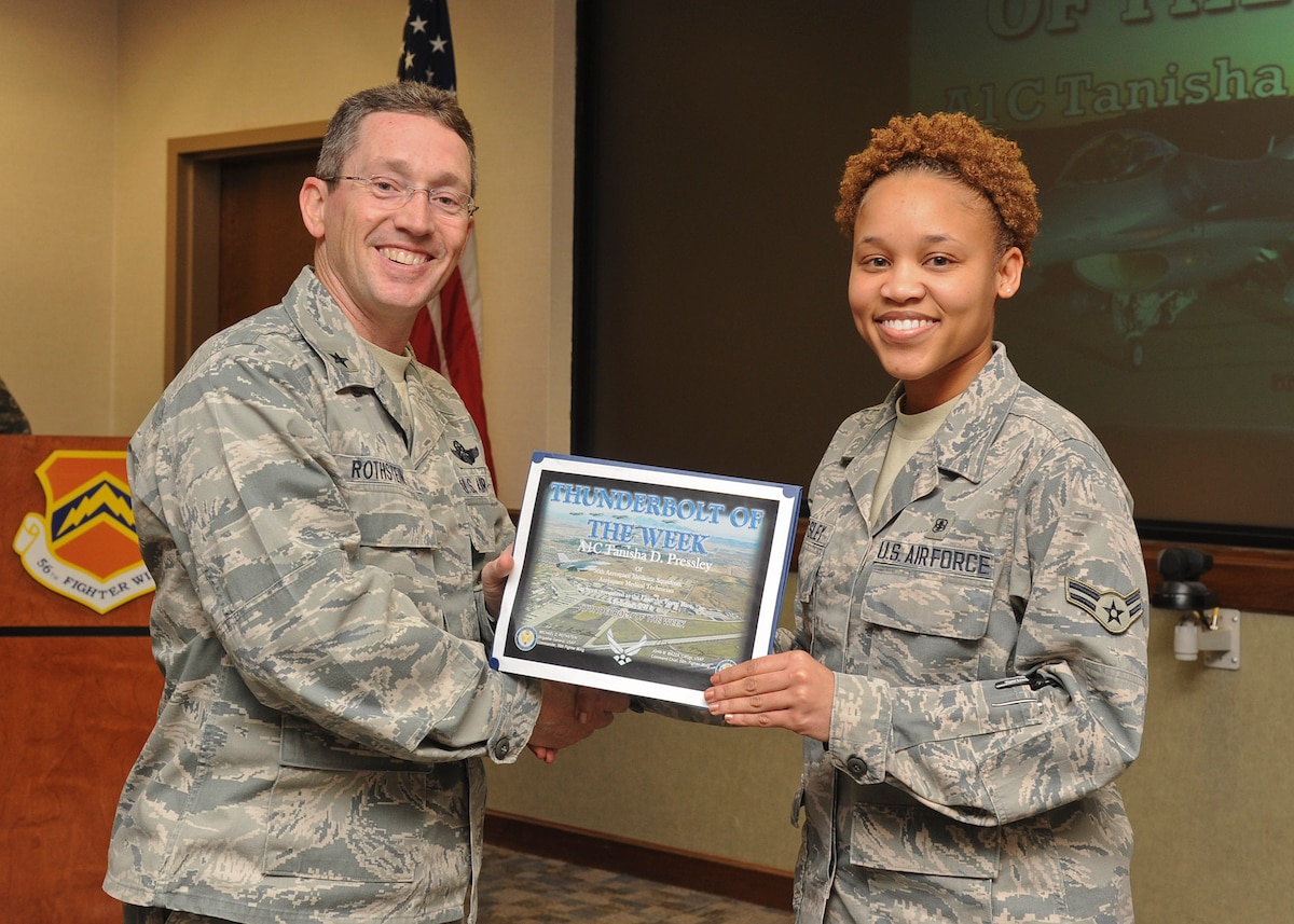 Air Force Association gives back to AF family > Luke Air Force Base ...
