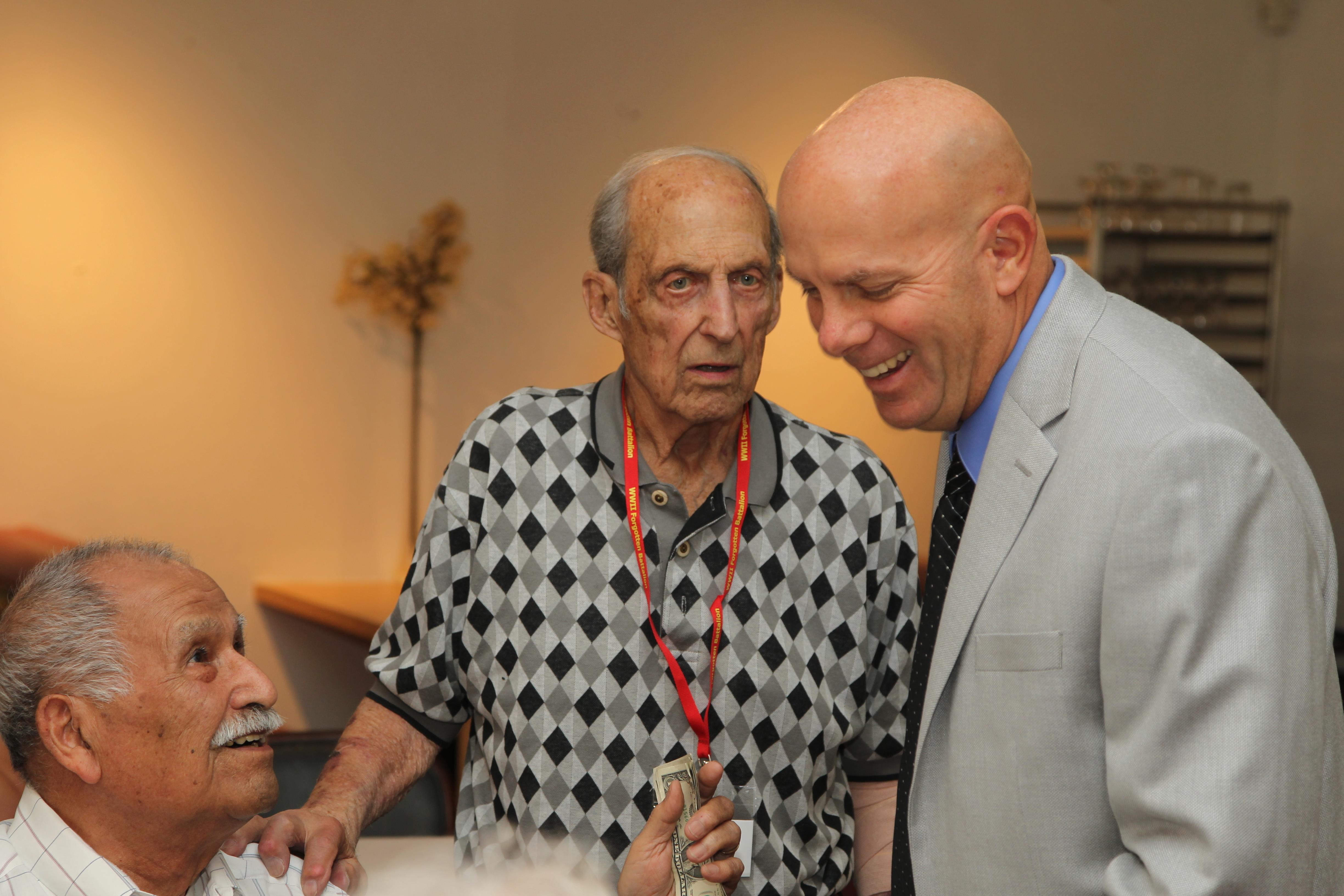 Commanding General dines with "Forgotten Battalion" > Marine Corps Air ...