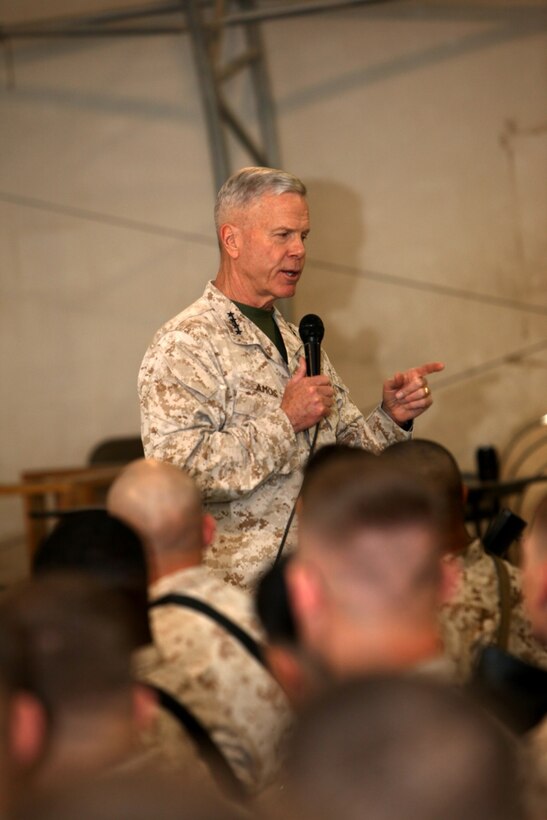 Commandant Sergeant Major Of The Marine Corps Visit Marines Sailors