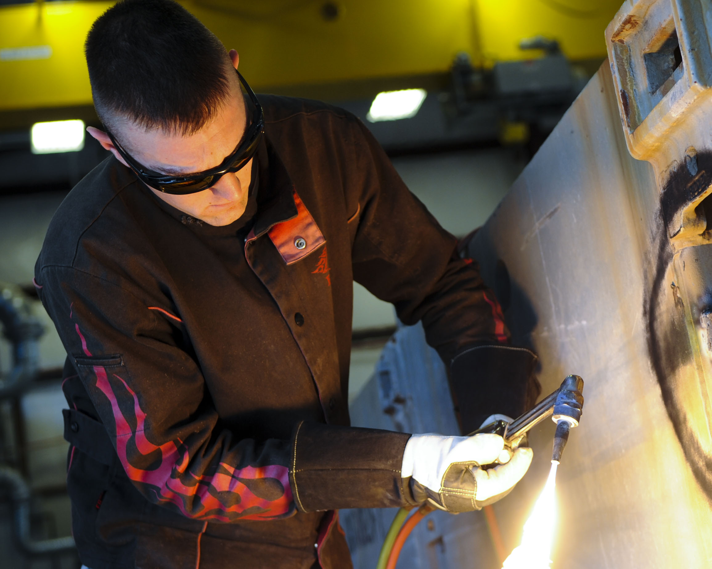 Welding wisely: Eustis Soldiers save money > Joint Base Langley-Eustis ...