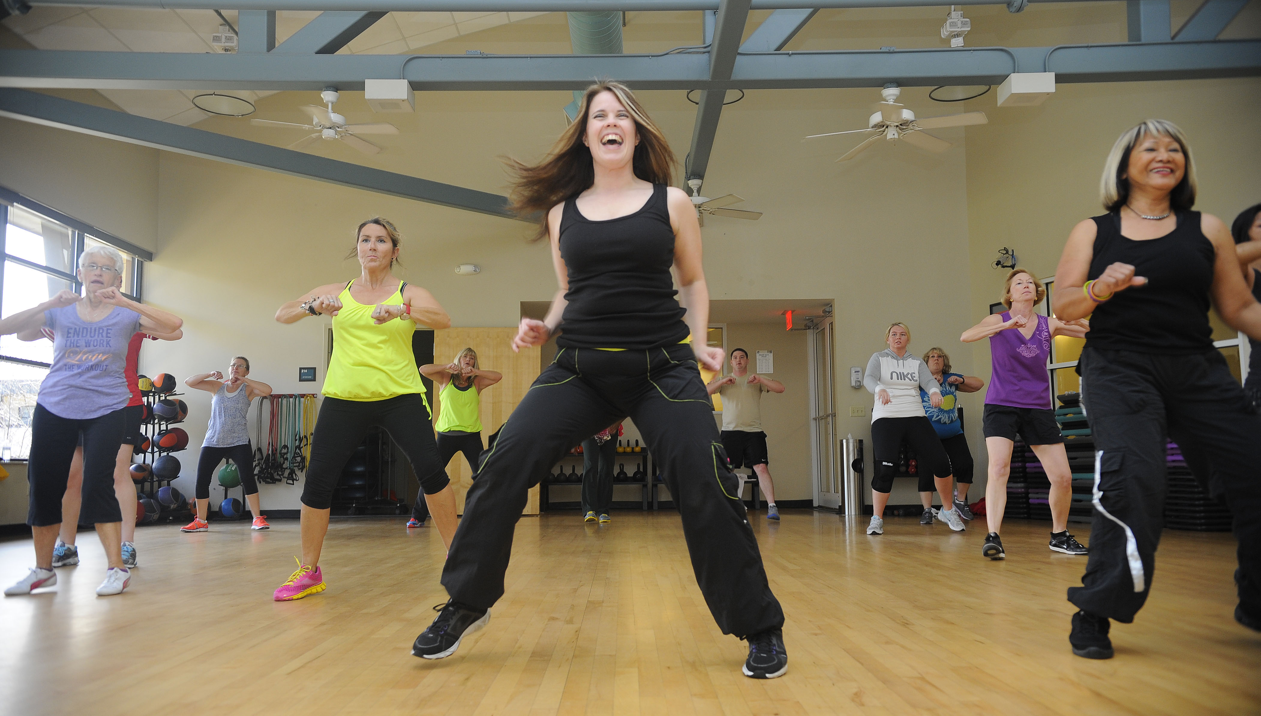 Hurlburt members get fit with Zumba > Hurlburt Field > Article Display