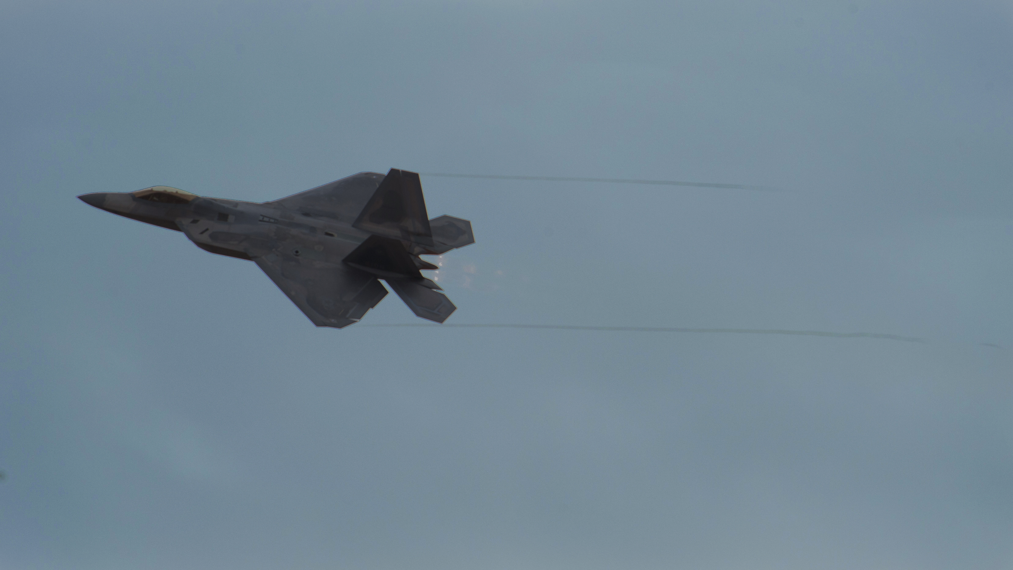 F-22 Raptor demo team announcement > Holloman Air Force Base > Display