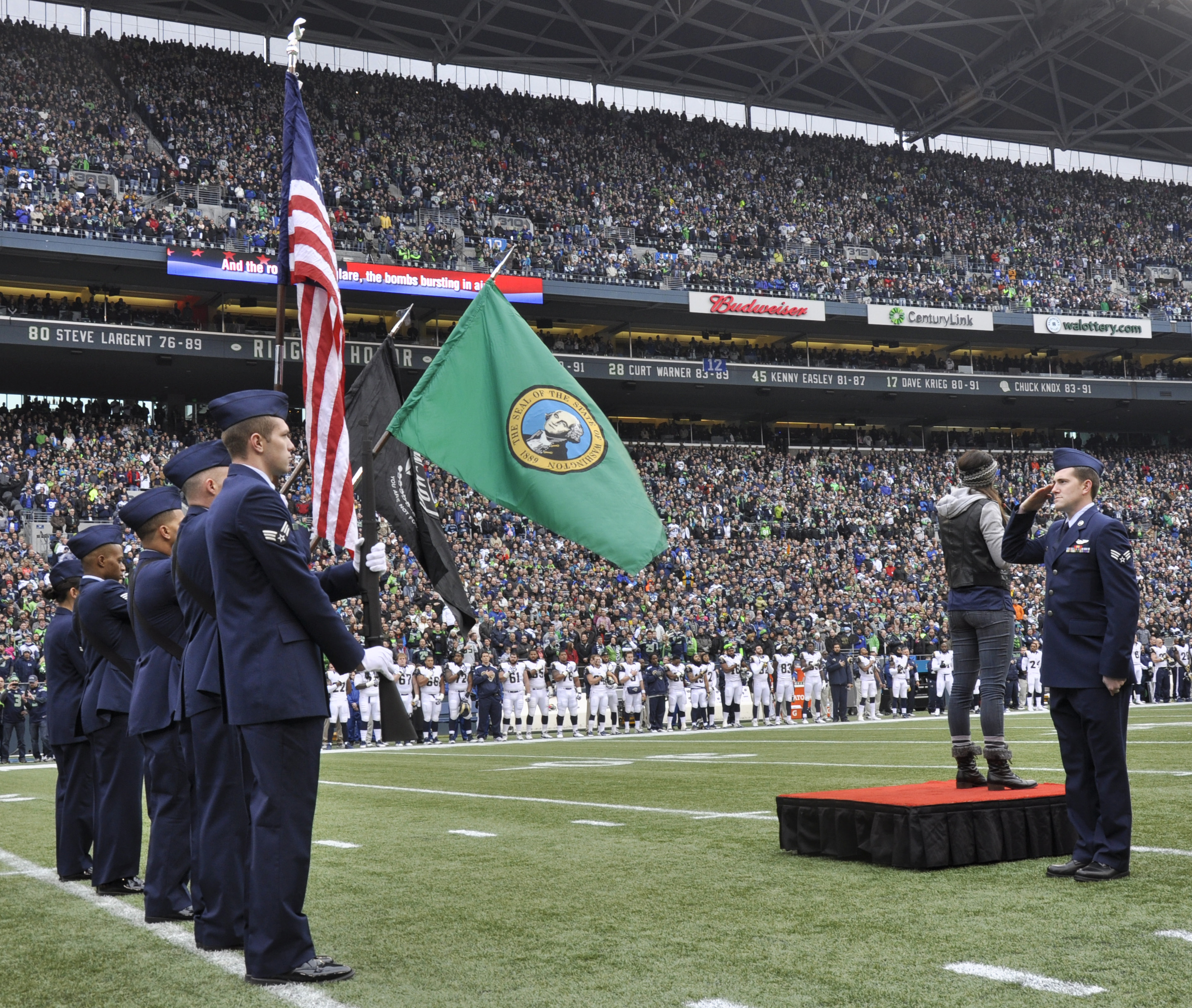 Reservist scores years in Seattle Seahawks' end zone > 446th Airlift ...