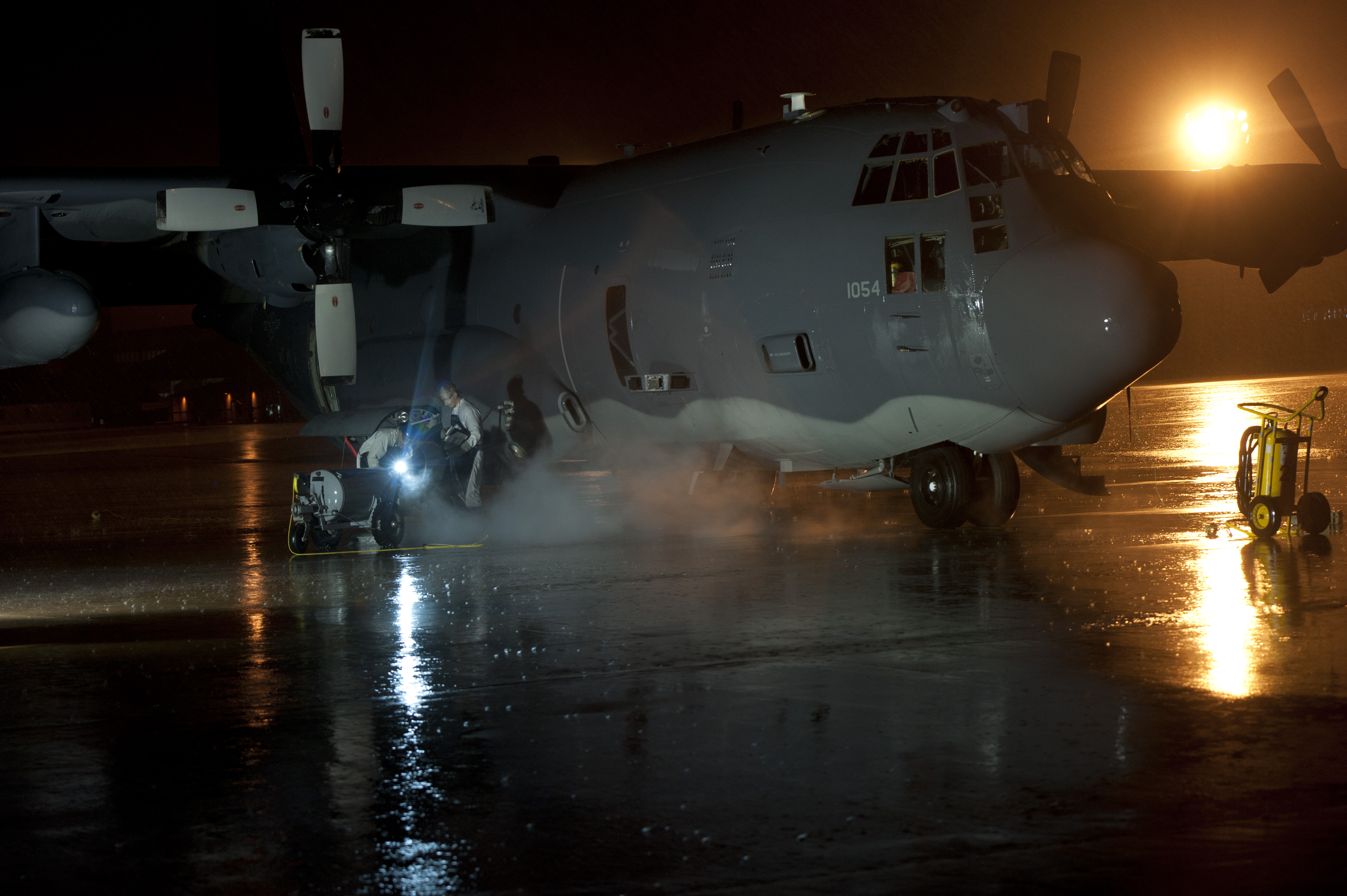 While you were sleeping: Crew chiefs assist aircrew with LOX > Air ...