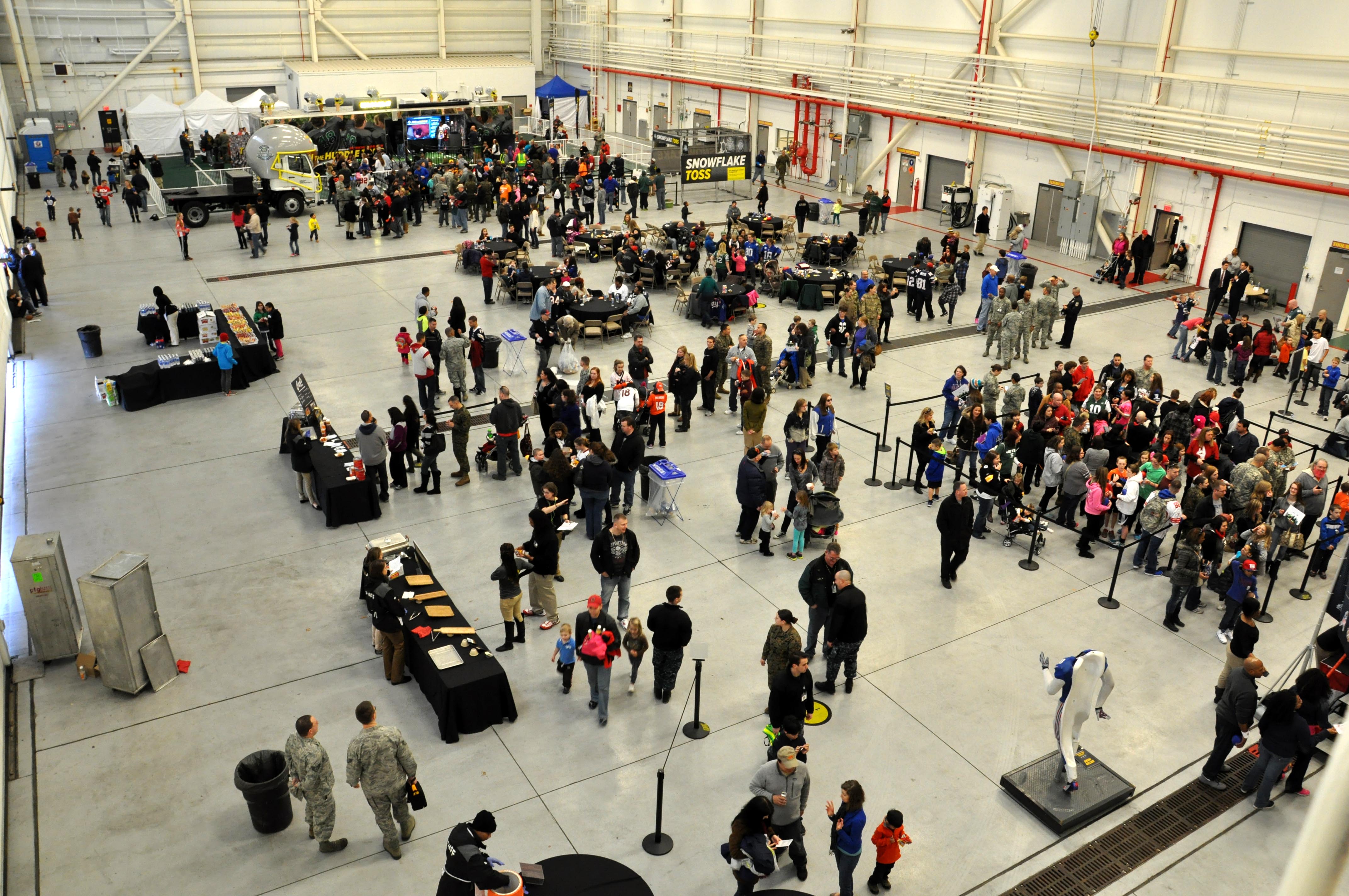 NFL brings Huddle Tour to JB MDL > Joint Base McGuire-Dix-Lakehurst ...