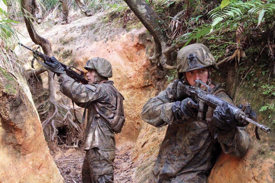 Infantrymen test mettle during endurance course > United States Marine ...