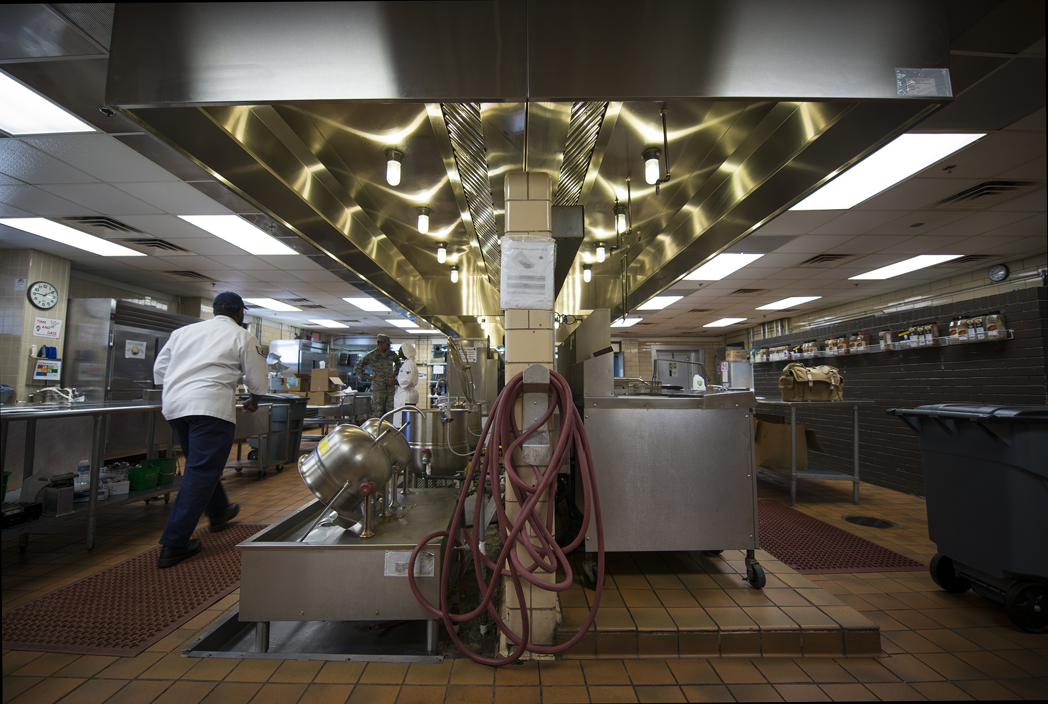 DFAC Airmen prepare chow > Moody Air Force Base > Article Display
