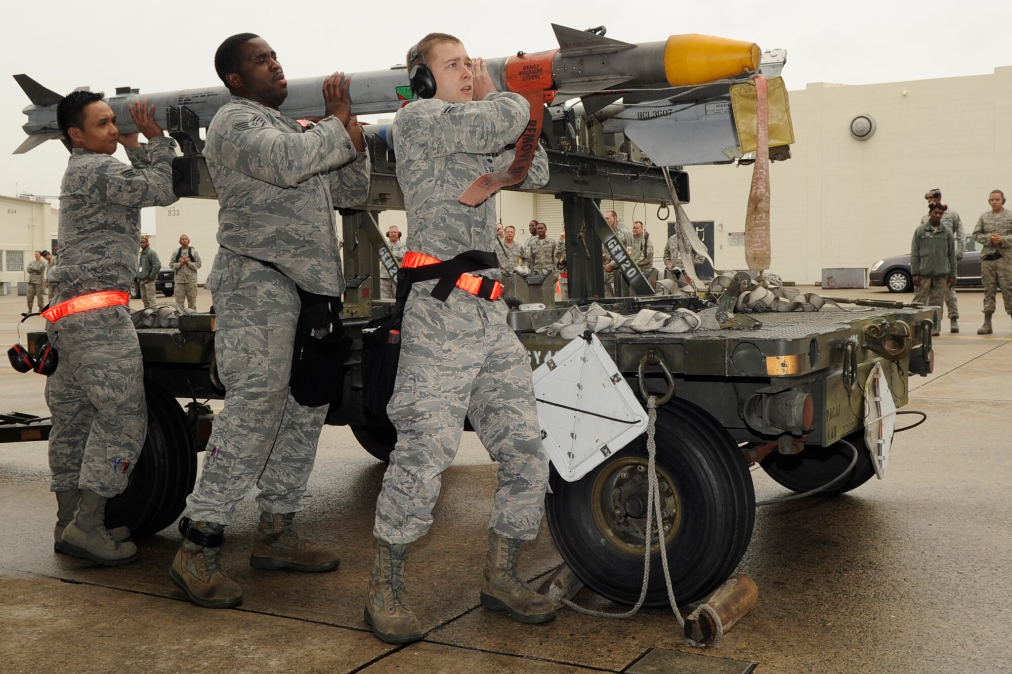 AMUs compete for Weapons Load Crew of the Year > Kadena Air Base > News