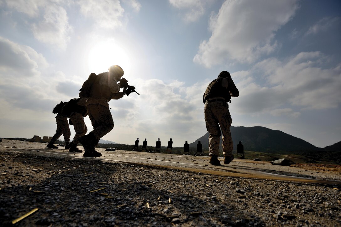 Recon Marines practice fundamentals, train as riflemen