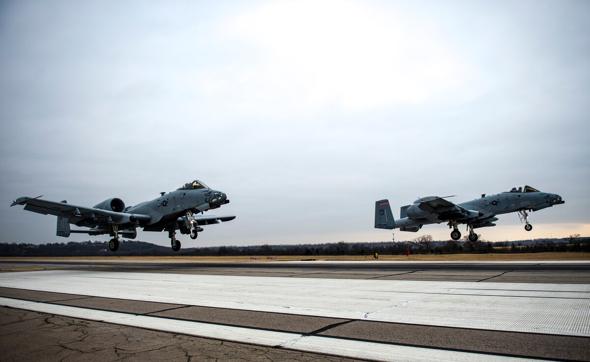 Fearsome four-ship: 188th Warthogs train at Razorback Range > Air ...