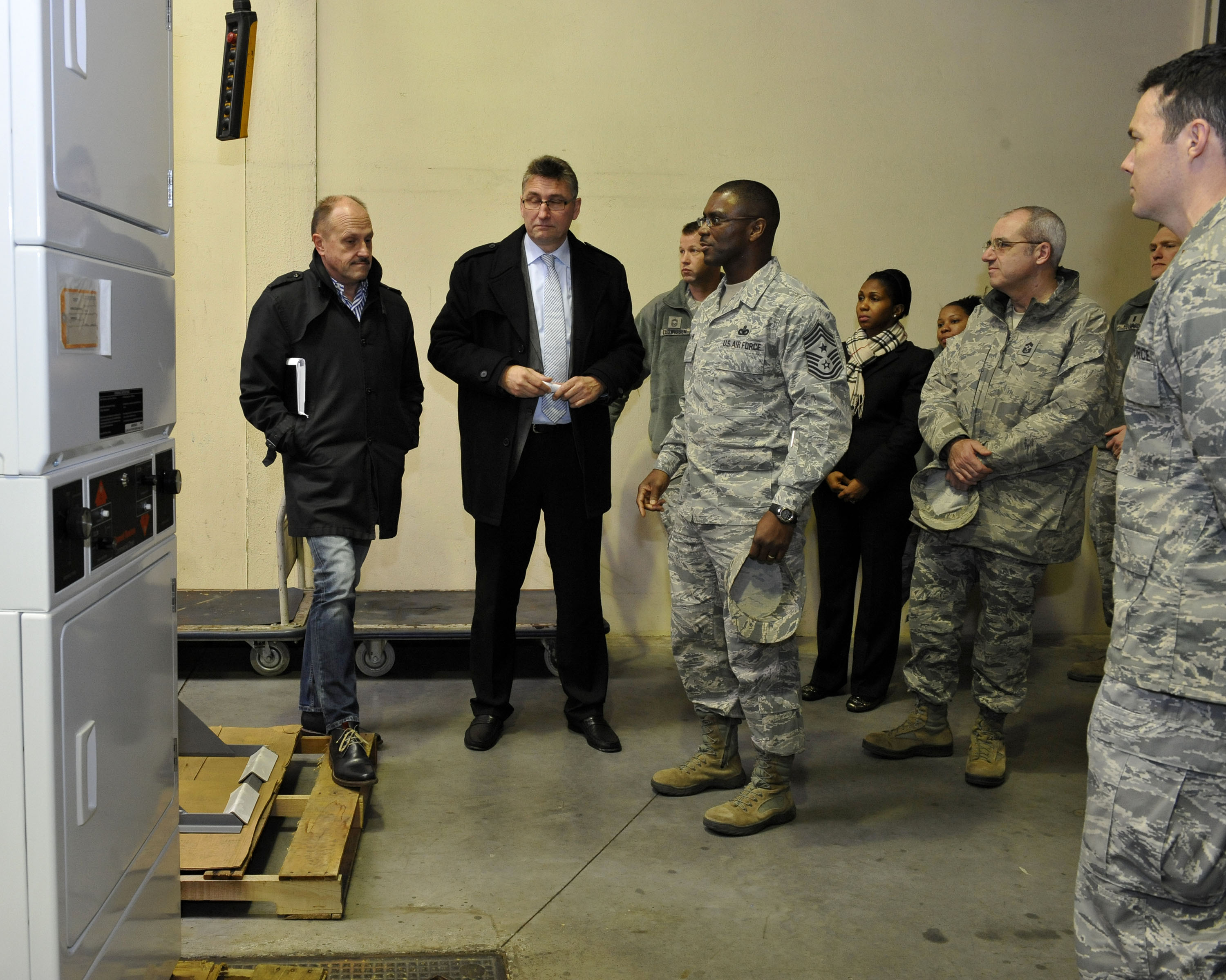 Command Chiefs visit 86th MMS site > Ramstein Air Base > Article Display