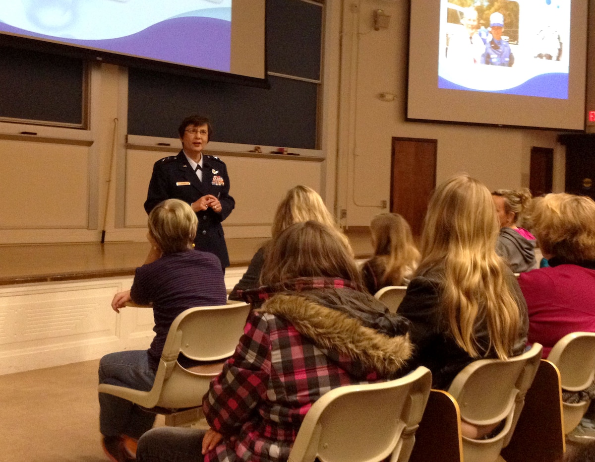 AFNWC commander speaks at 'Expanding Your Horizon' conference ...